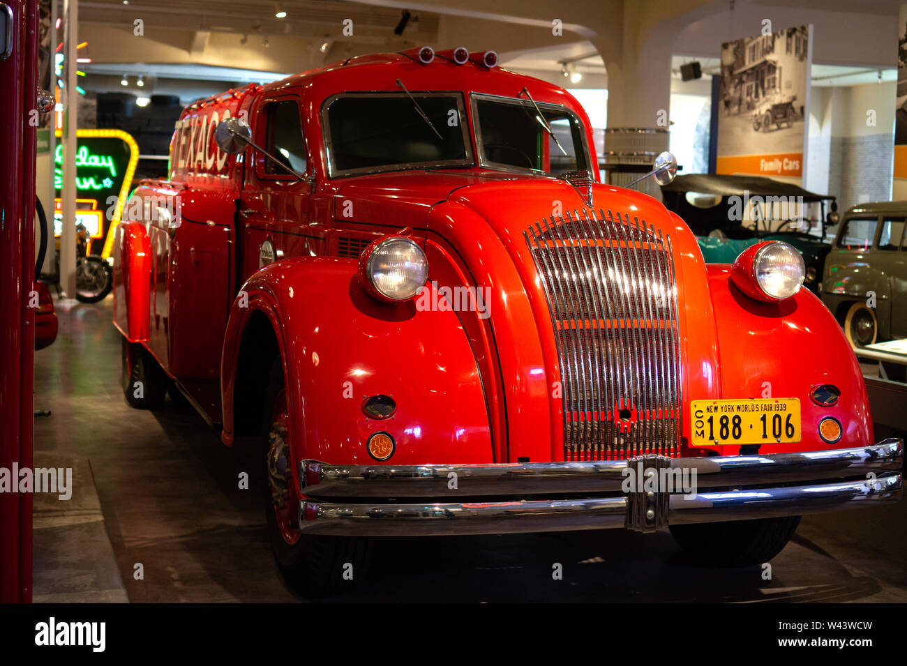 Old texaco gas station hi-res stock photography and images - Alamy