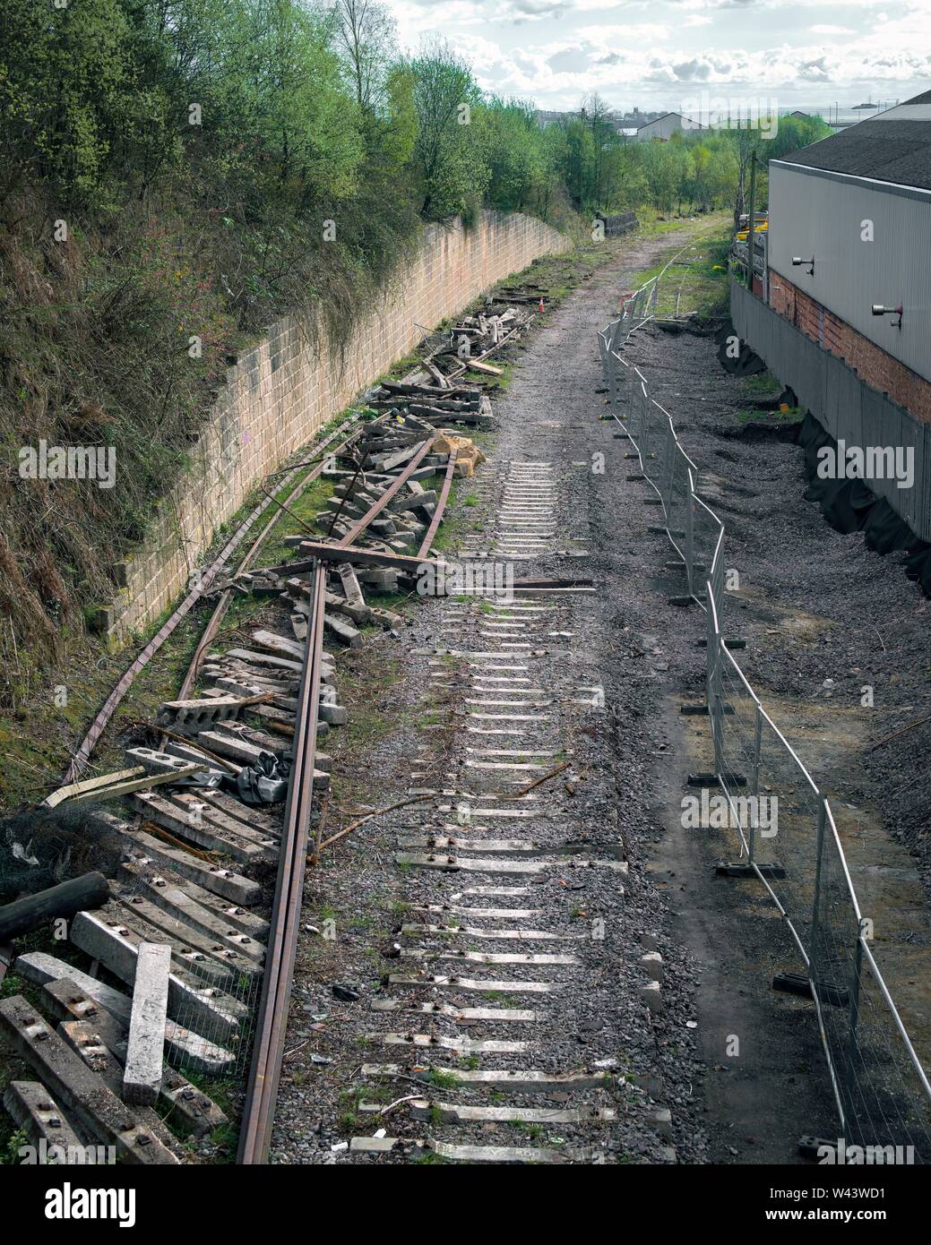 Disused railway midlands hi-res stock photography and images - Alamy