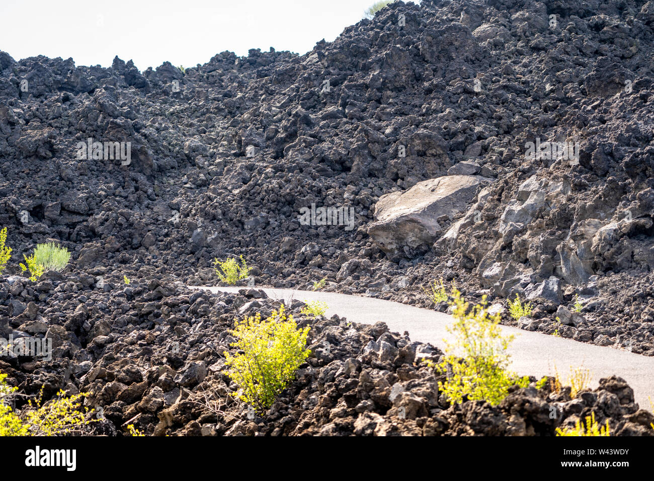 Trail to Lava Butte on the trail of Molten Lands in Newberry National ...