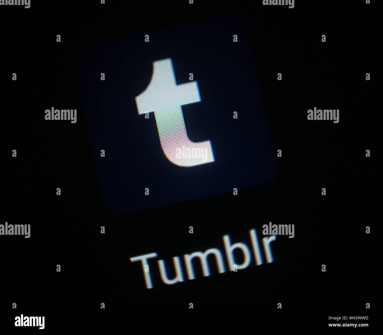 LinkedIn application icon on computer display Stock Photo - Alamy