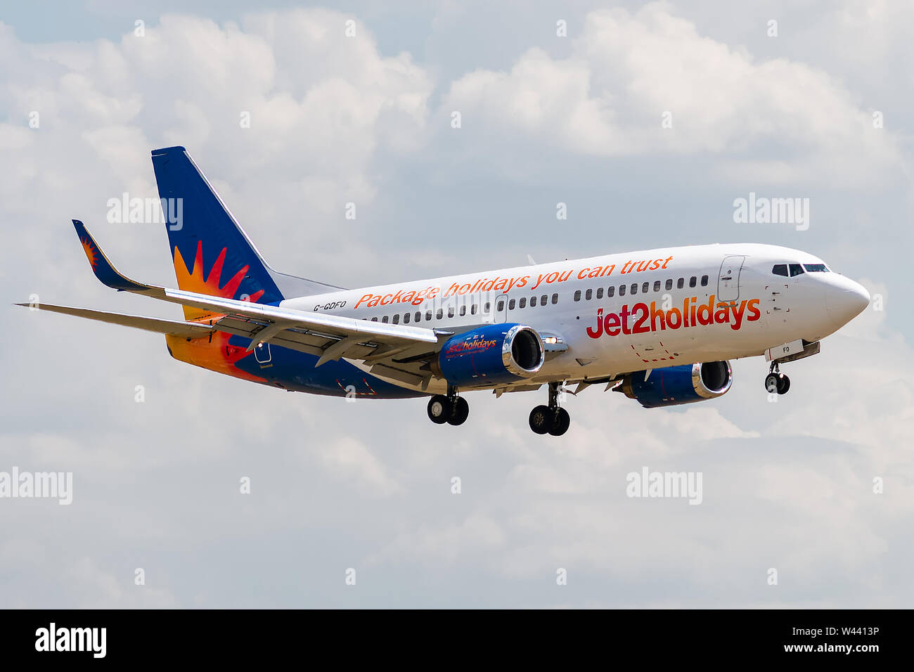 Boeing 737 3u3 hi-res stock photography and images - Alamy