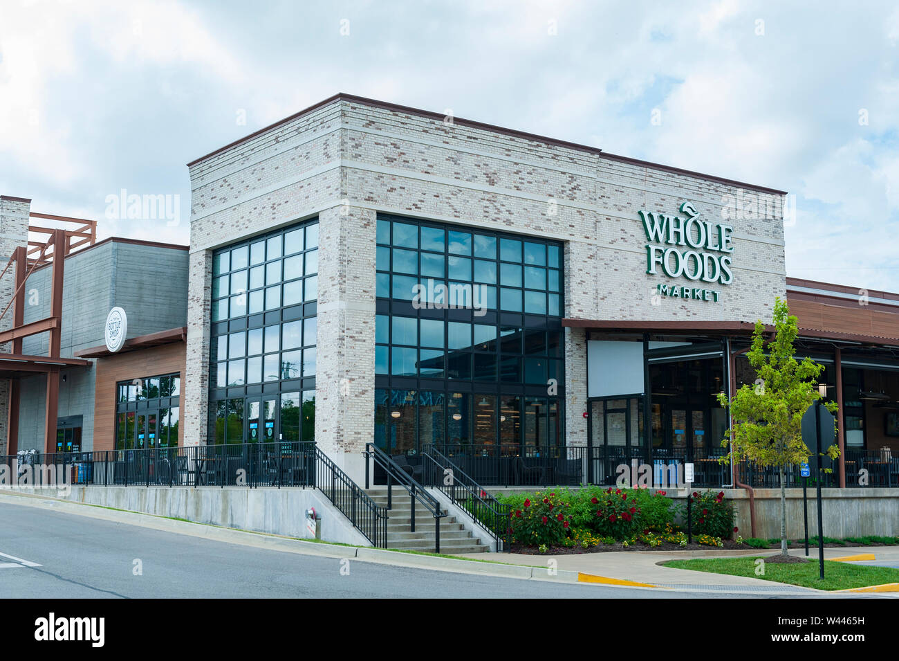 Whole Foods at the Summit in Lexington Kentucky Stock Photo - Alamy