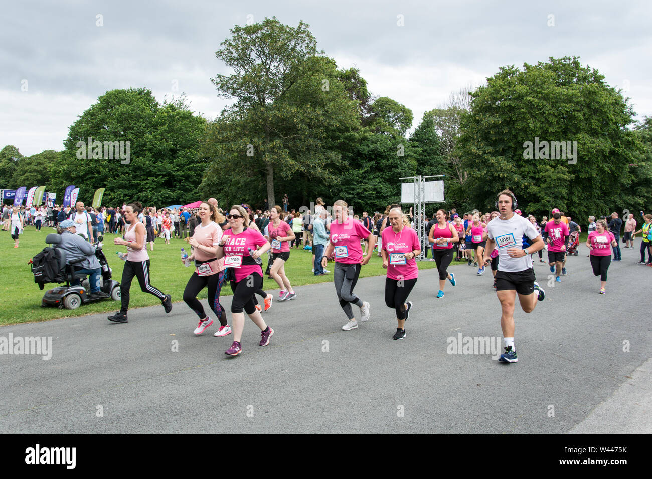 Liverpool fun run hi-res stock photography and images - Alamy