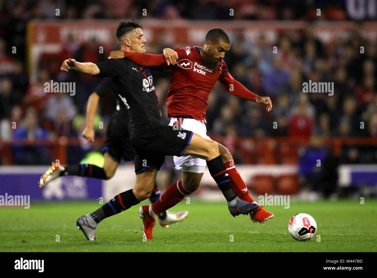 Nottingham forests lewis grabban battle hi-res stock photography and ...