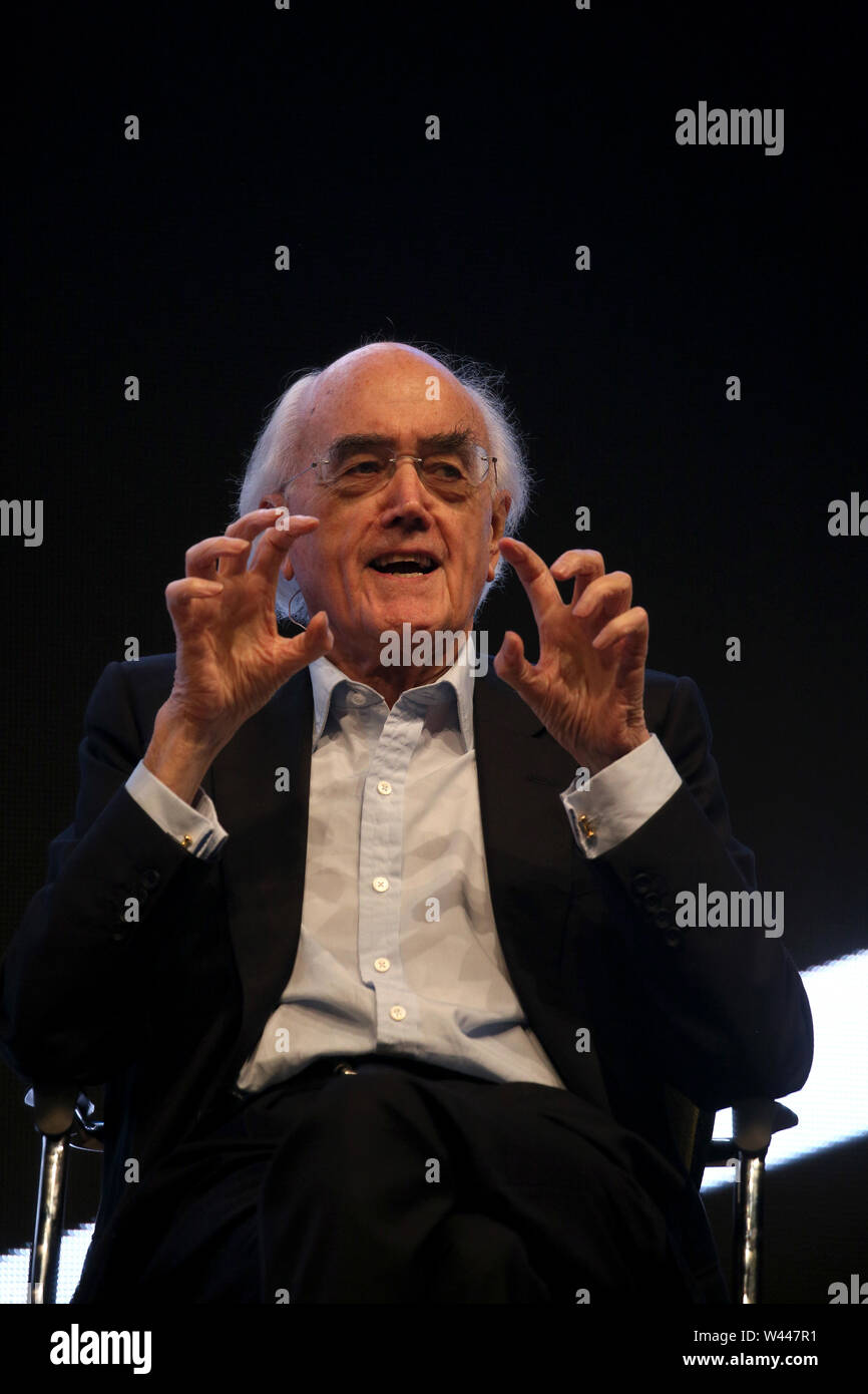 James burke bbc hi-res stock photography and images - Alamy