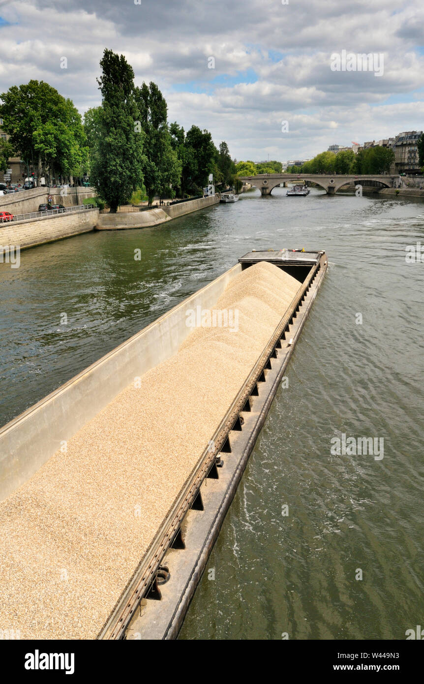 Commercial barge transport hi-res stock photography and images - Alamy