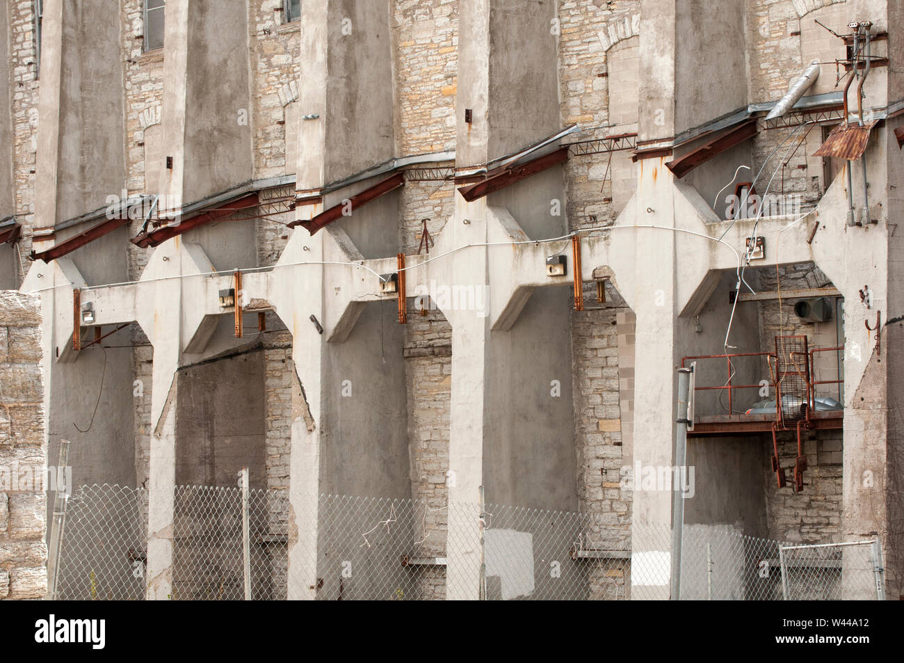 Concrete separators hi-res stock photography and images - Alamy