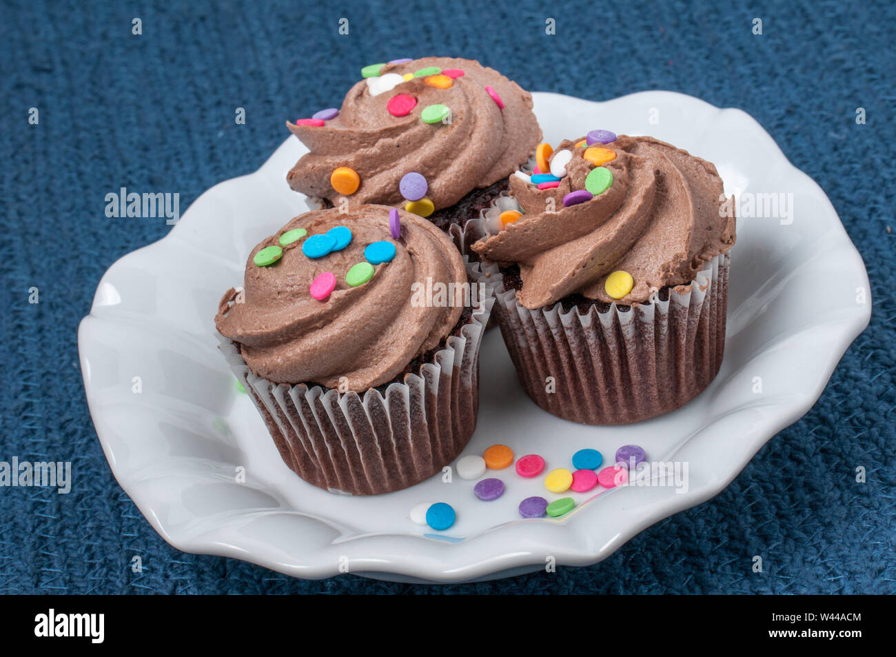 Fancy frosted cakes hi-res stock photography and images - Alamy