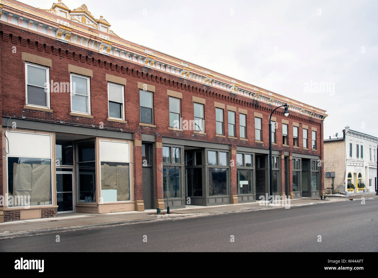 Small town commercial building hi-res stock photography and images - Alamy