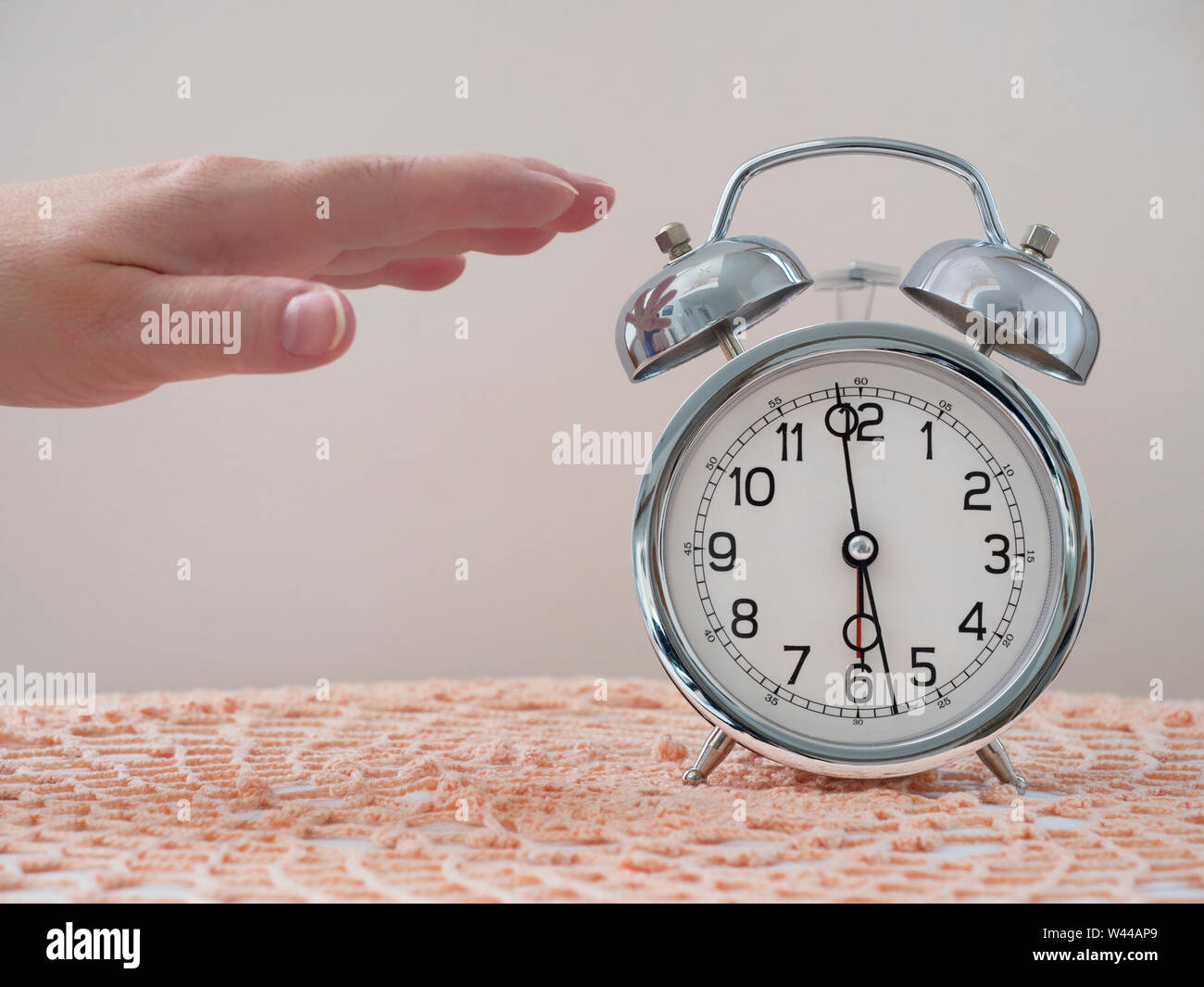 Ringing alarm clock hi-res stock photography and images - Alamy