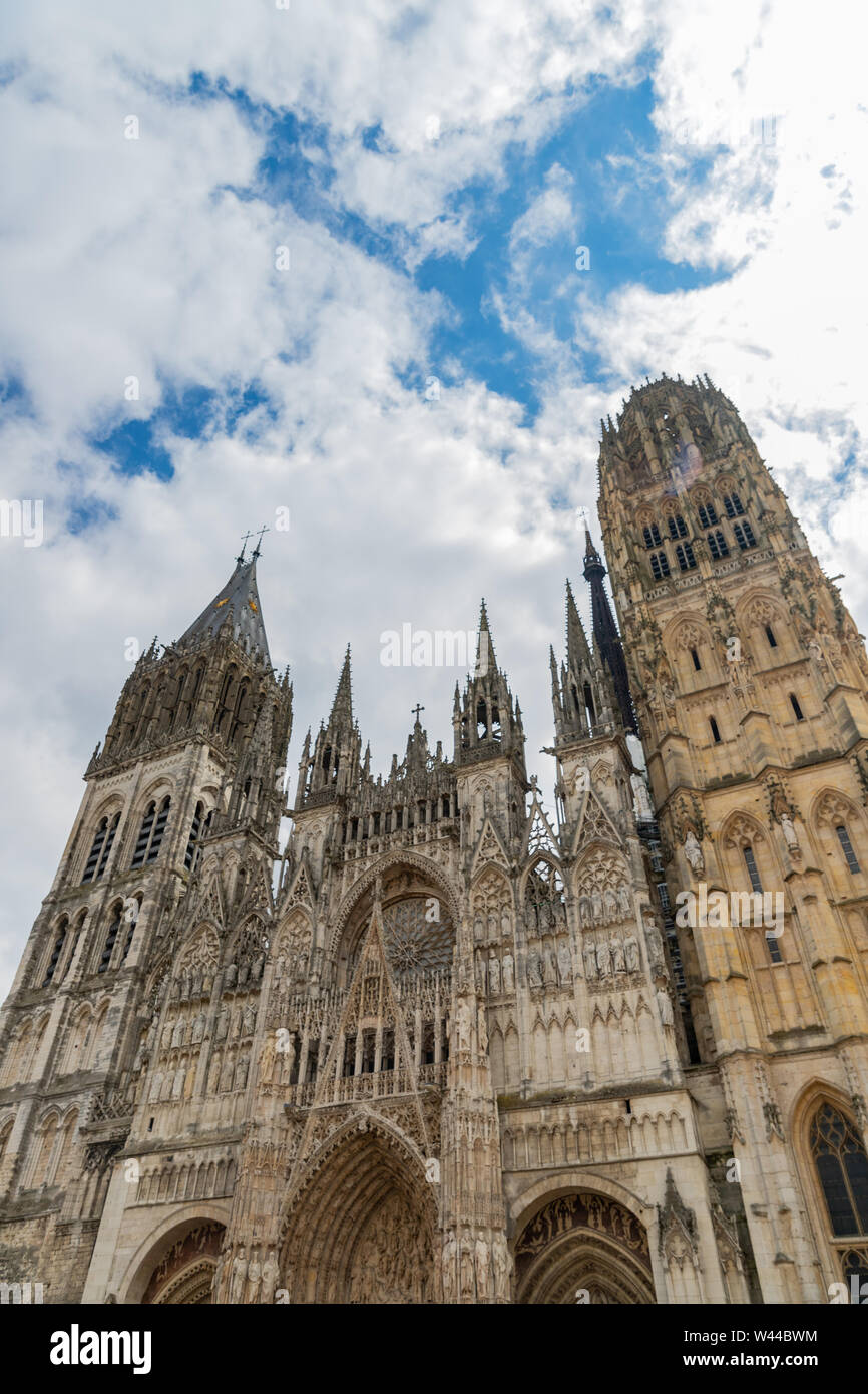 Rouen cathedral rose window hi-res stock photography and images - Alamy