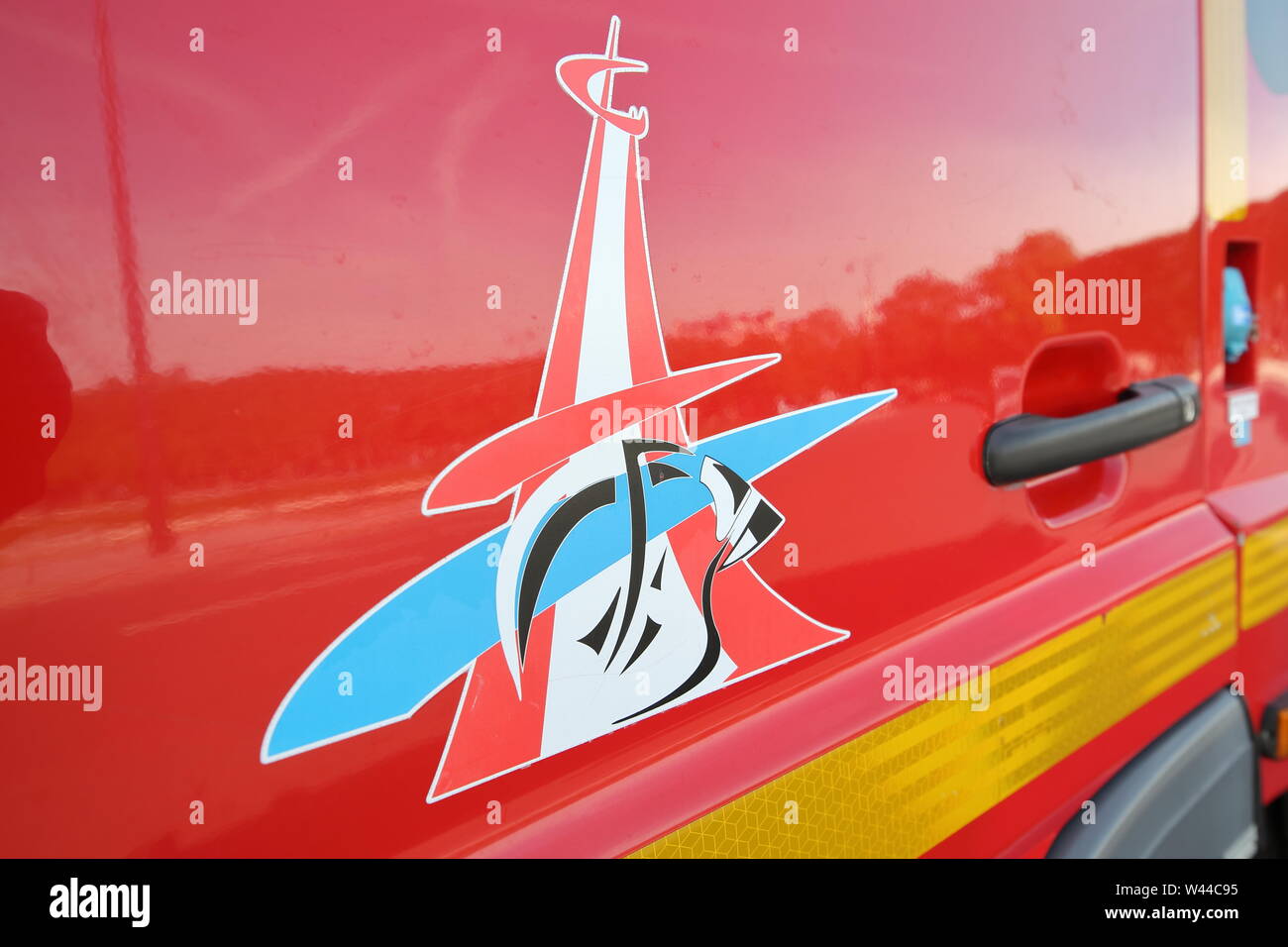 Paris Fire Department Stock Photos & Paris Fire Department Stock Images ...