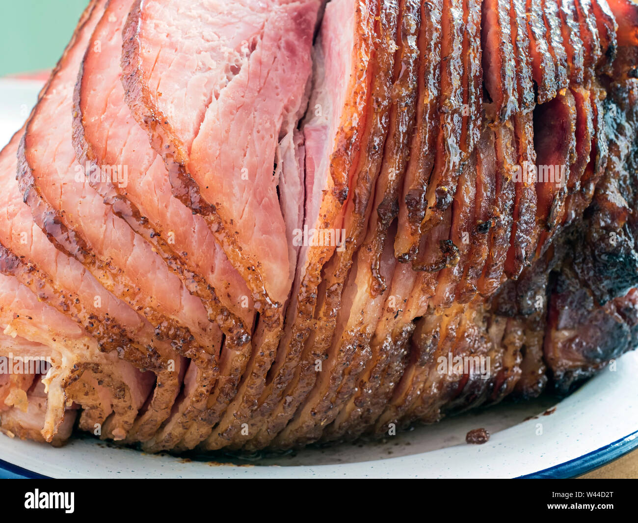 Spiral ham hi-res stock photography and images - Alamy