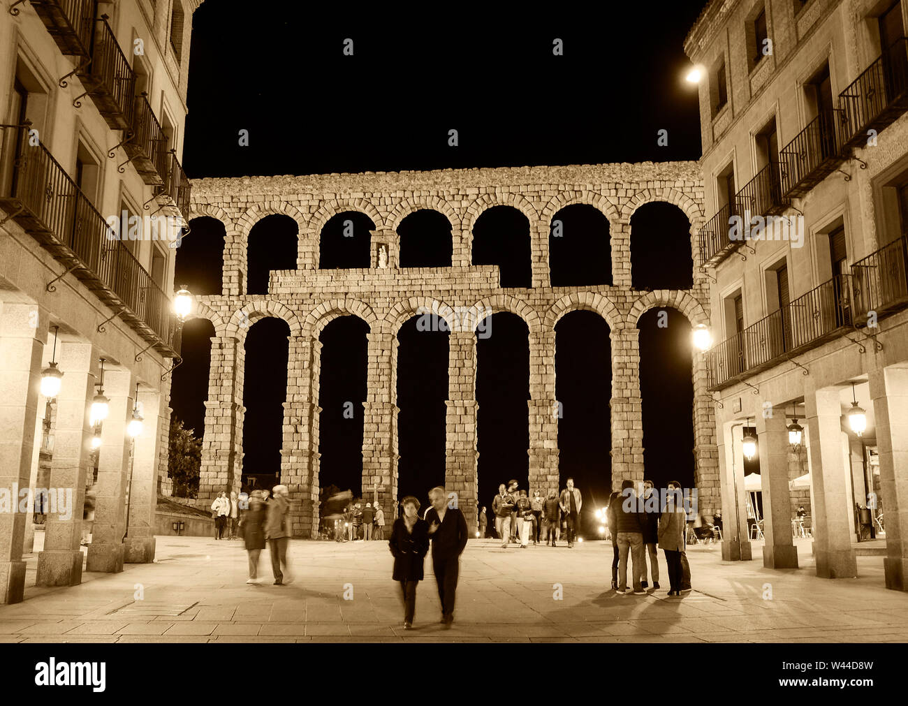 De Noche High Resolution Stock Photography and Images - Alamy