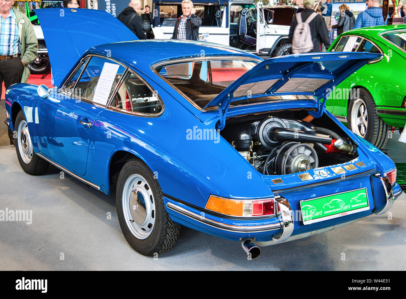 Porsche 911 964 carrera engine hi-res stock photography and images - Alamy