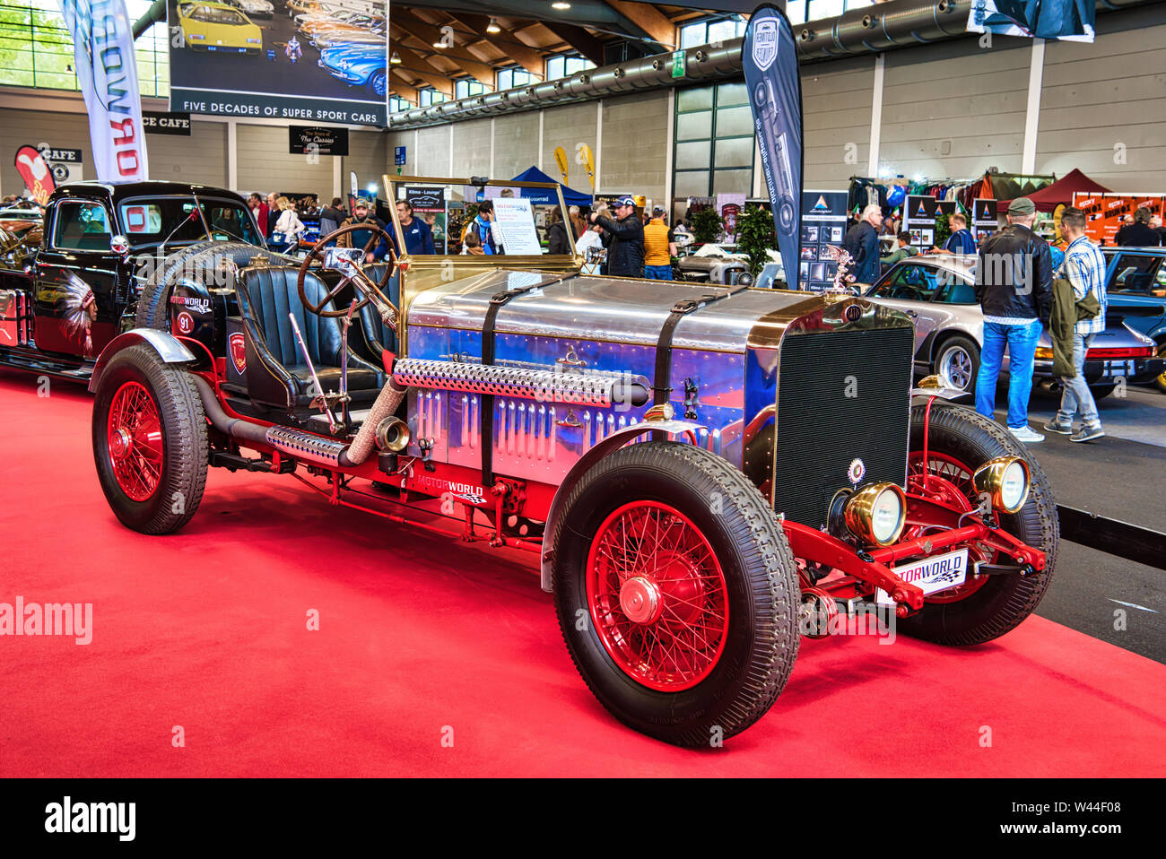 FRIEDRICHSHAFEN - MAY 2019: blue ROLLS-ROYCE SATIS 1930 cabrio roadster ...