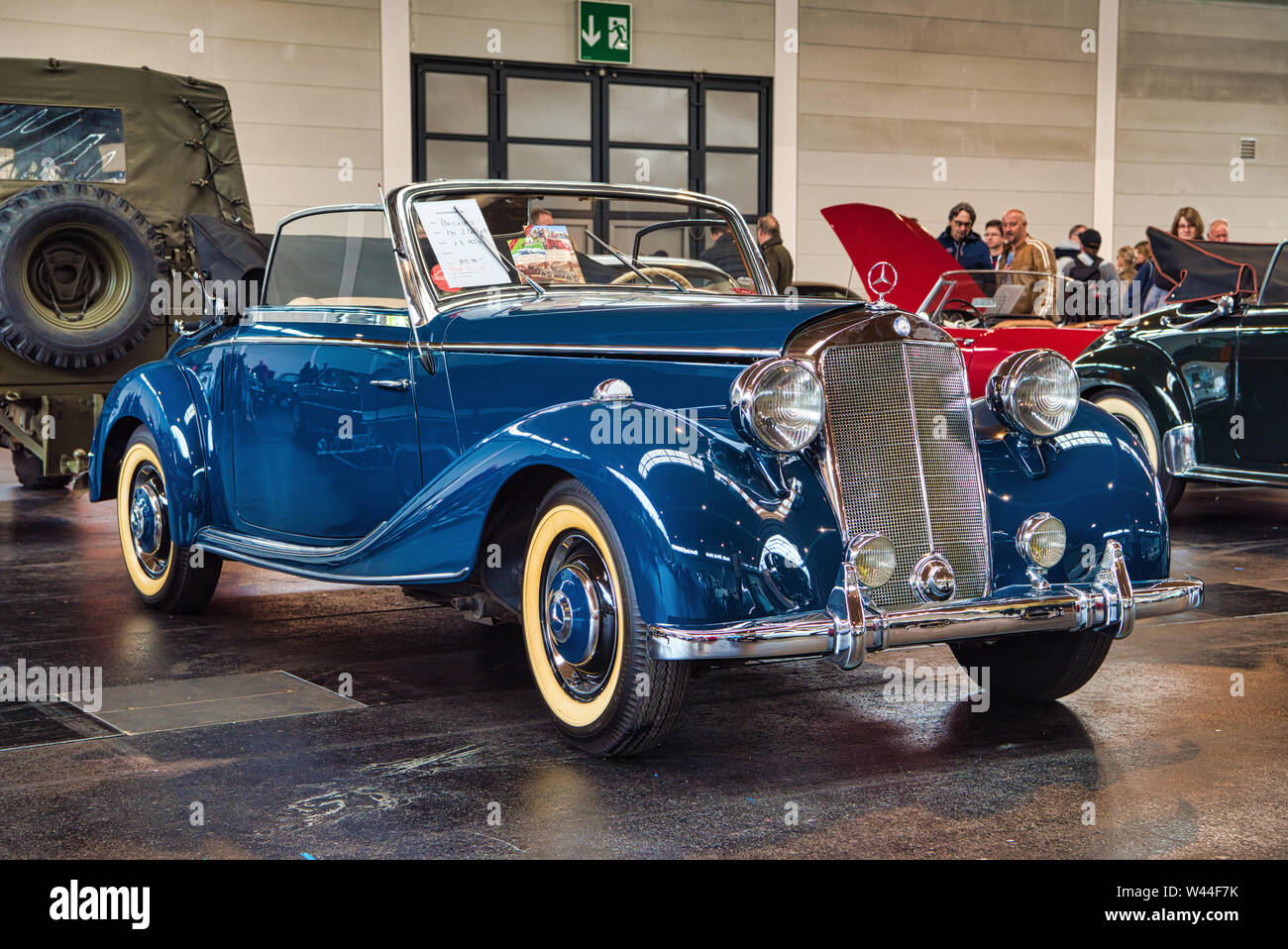 Mercedes benz w136 hi-res stock photography and images - Alamy