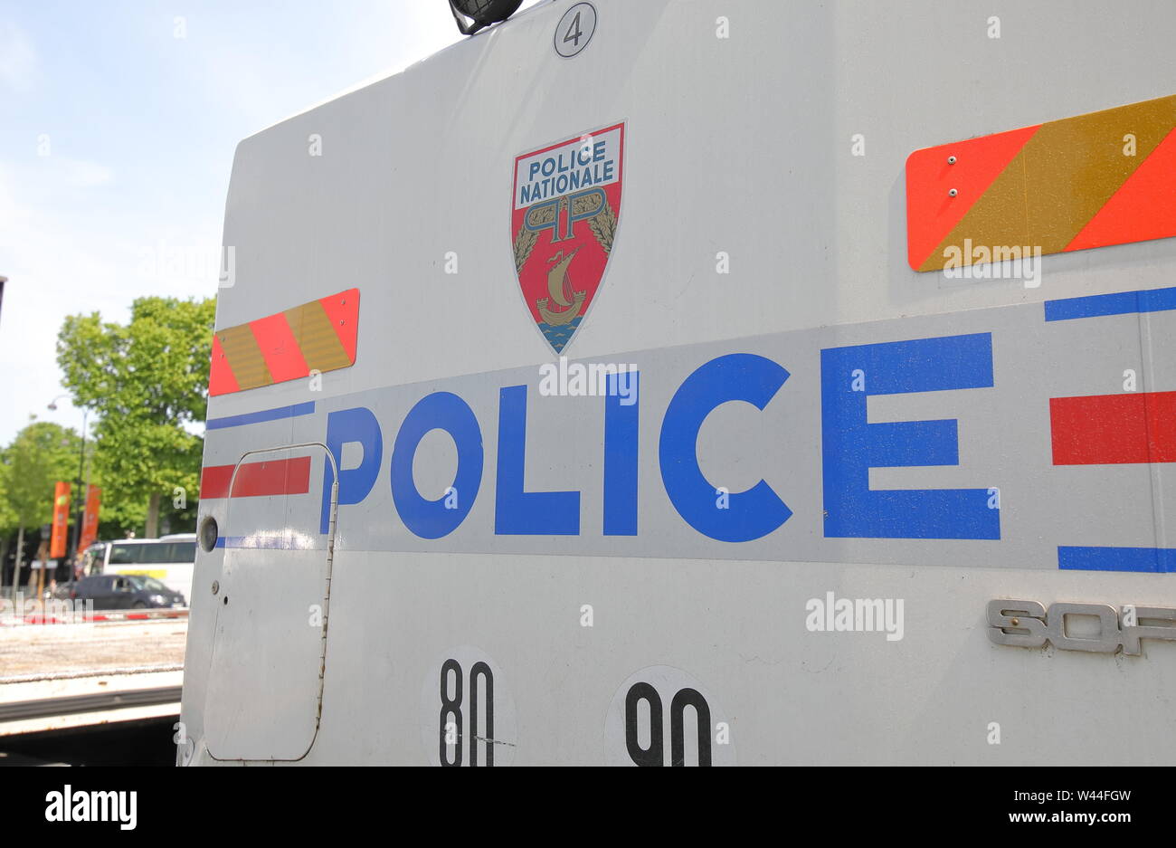 Police car logo sign france hi-res stock photography and images - Alamy