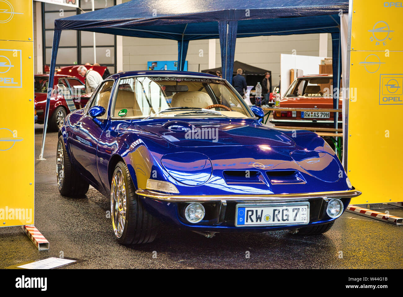 Opel gt al hi-res stock photography and images - Alamy