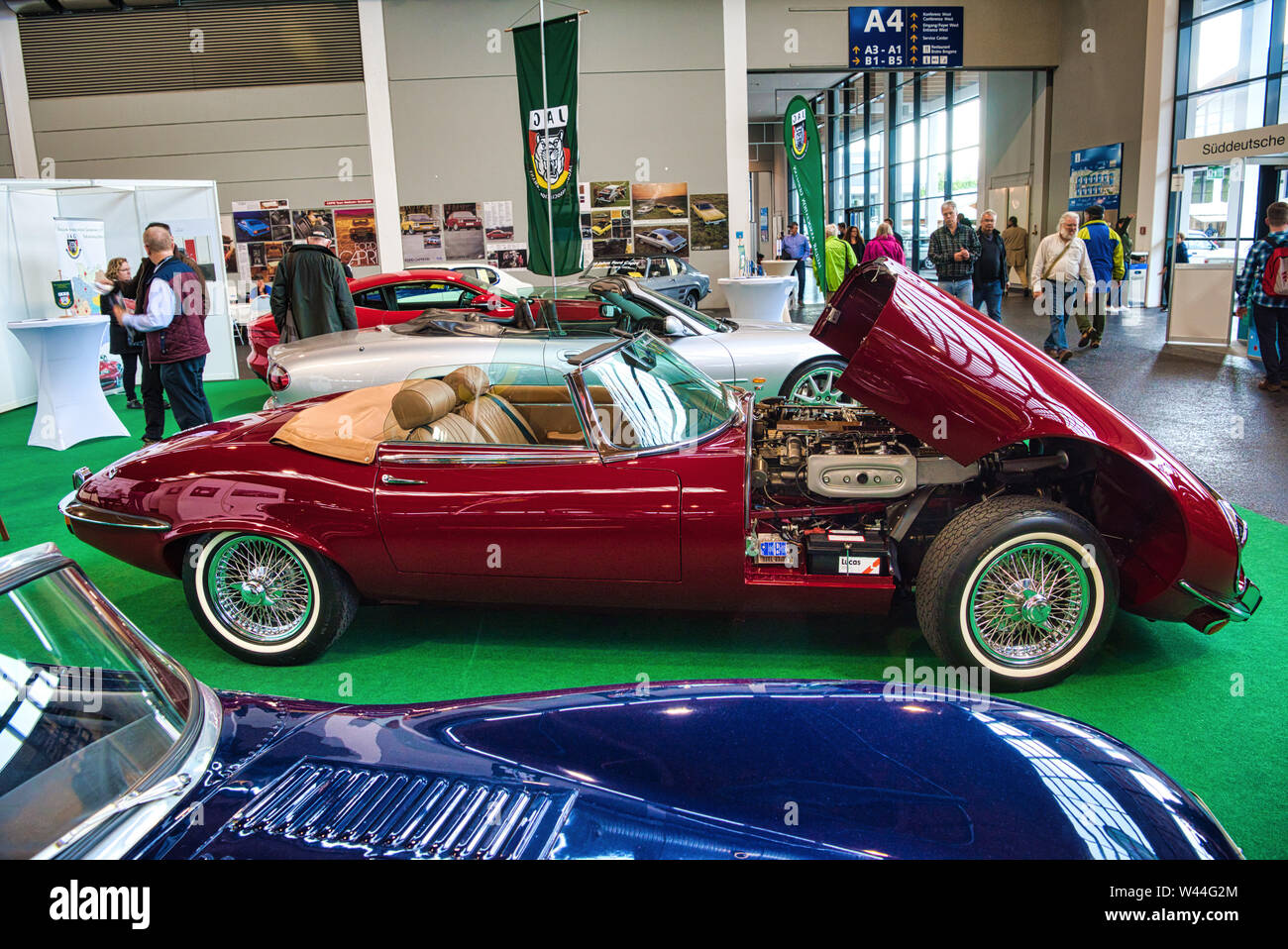 FRIEDRICHSHAFEN - MAY 2019: dark red JAGUAR E-TYPE V12 1974 cabrio ...