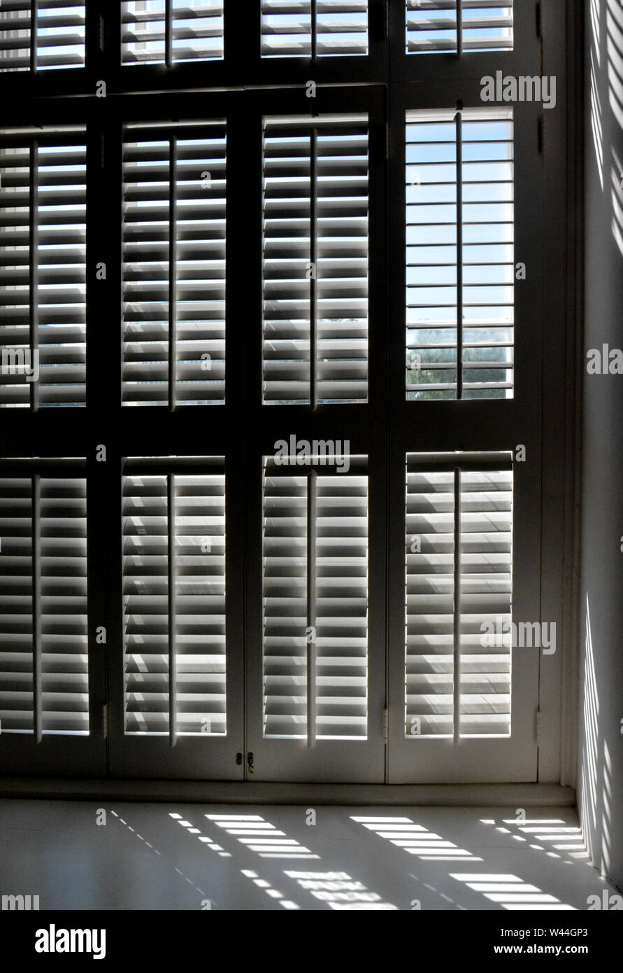 Moody dark room hi-res stock photography and images - Alamy