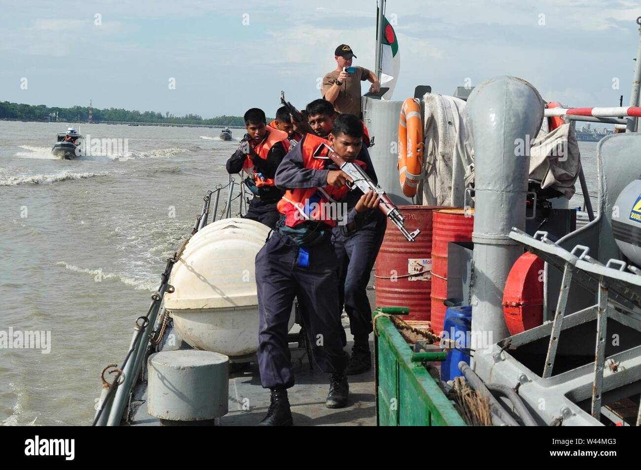 Clear reference hi-res stock photography and images - Alamy