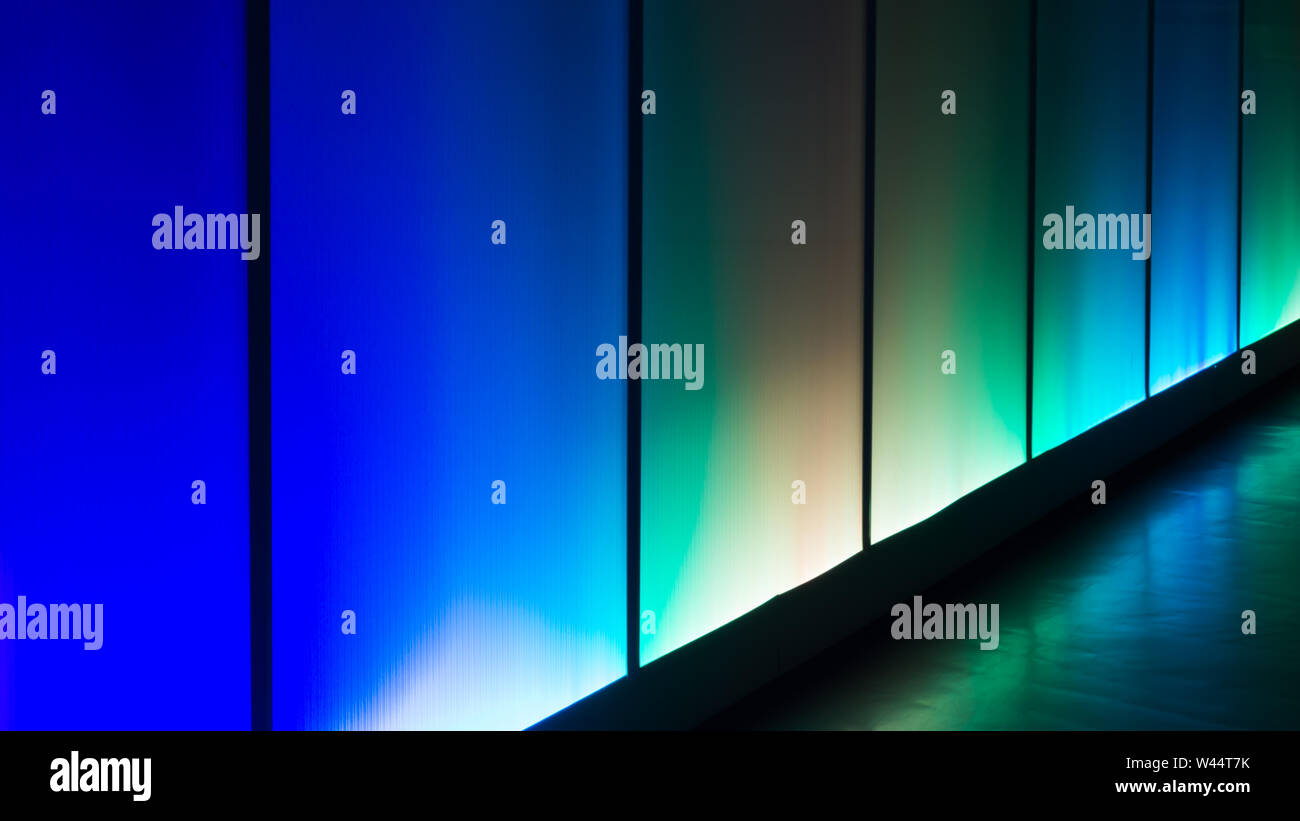 Light purple glass wall hi-res stock photography and images - Alamy