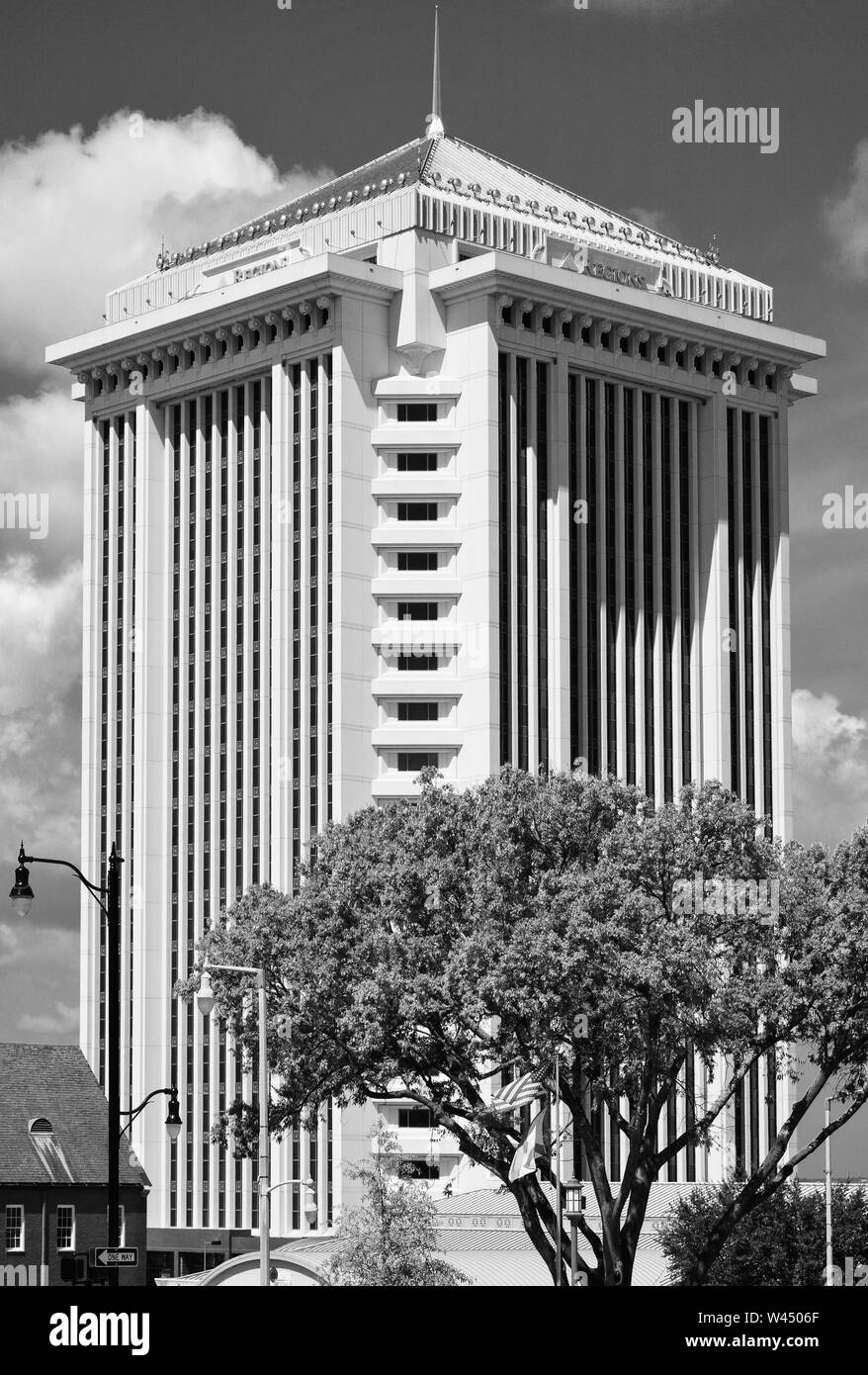 Regions bank building hi-res stock photography and images - Alamy