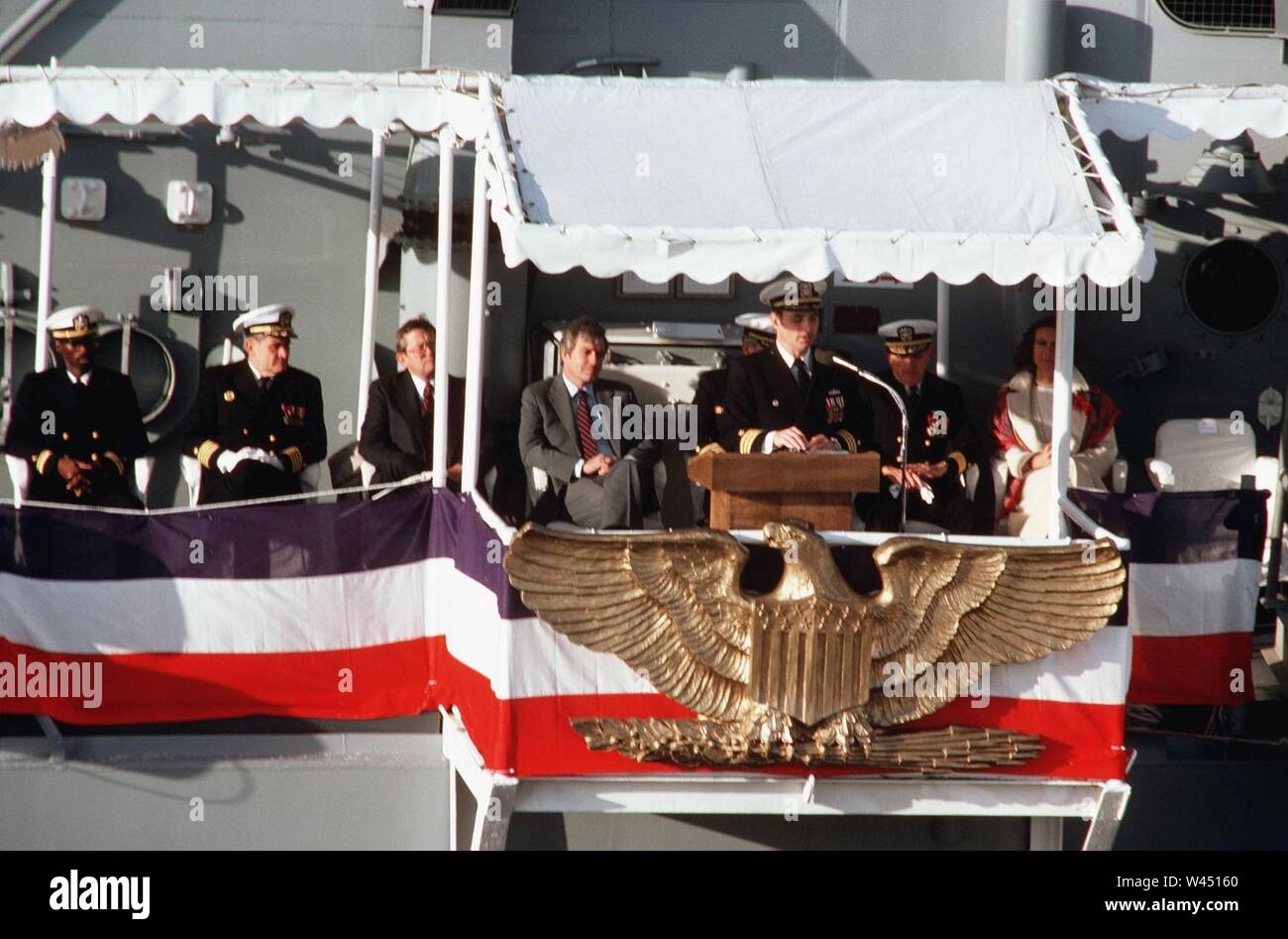 Commander H. Wyman Howard Jr accepts command of USS Simpson (FFG-56 ...