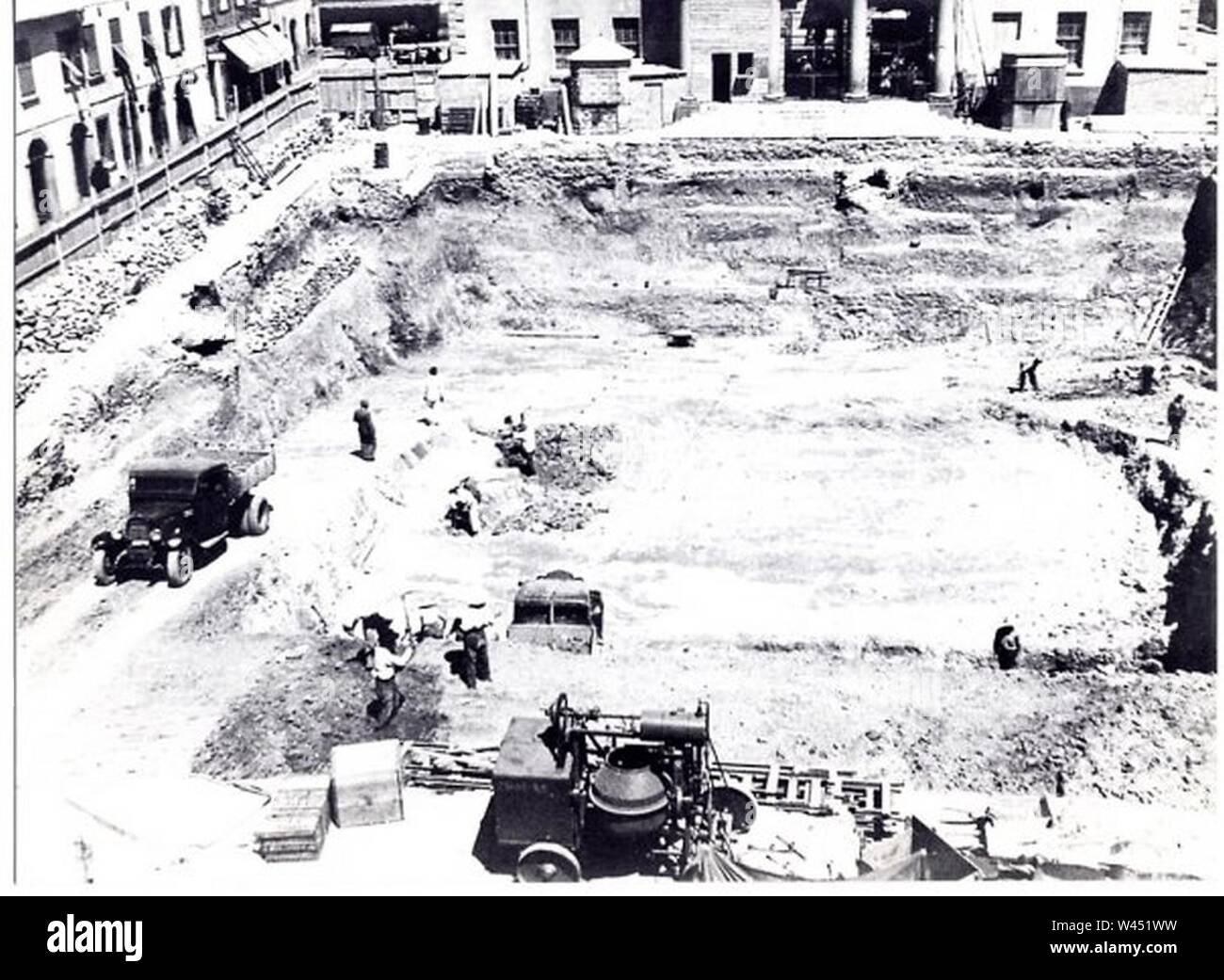 Commercial Square shelter construction 3 Stock Photo - Alamy