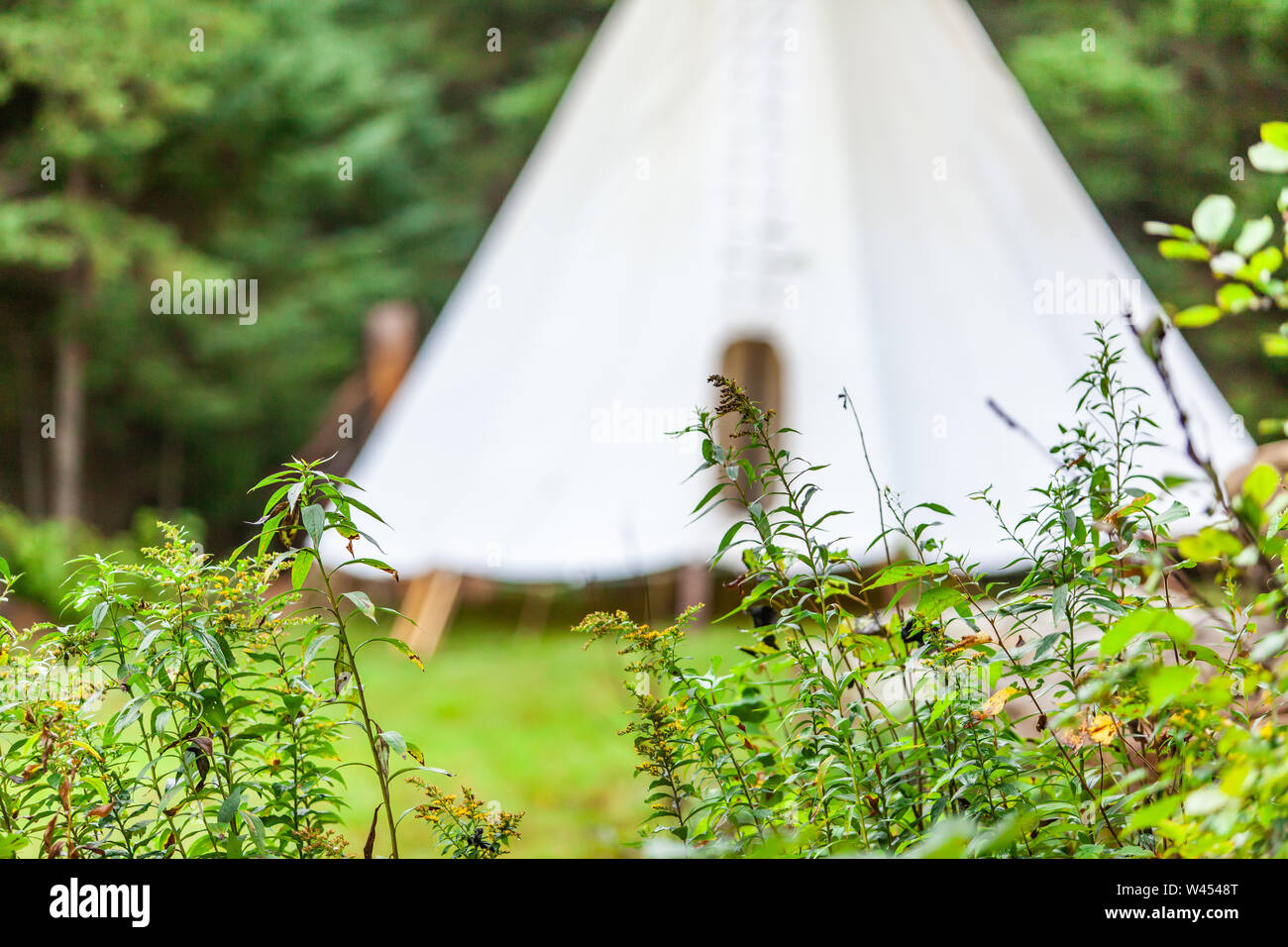 Native american campsite hi-res stock photography and images - Alamy