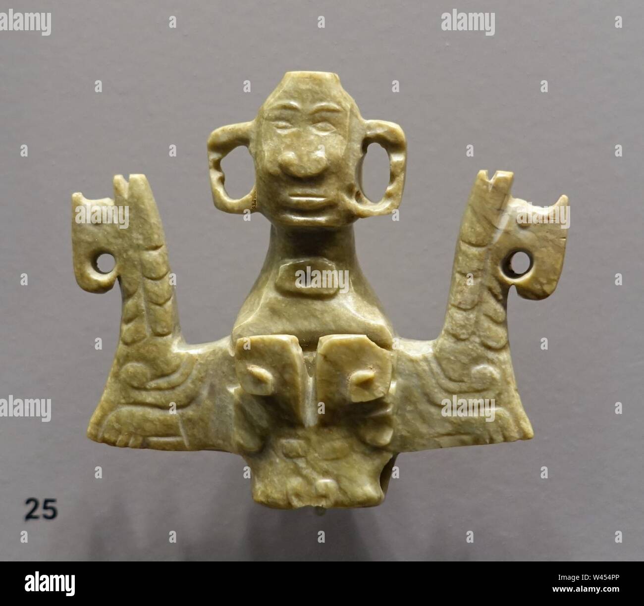 Zhou taotie mask hi-res stock photography and images - Alamy