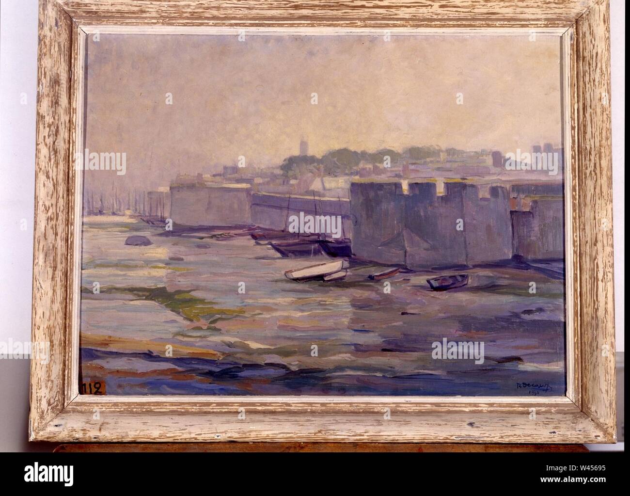 Decaux hi-res stock photography and images - Alamy