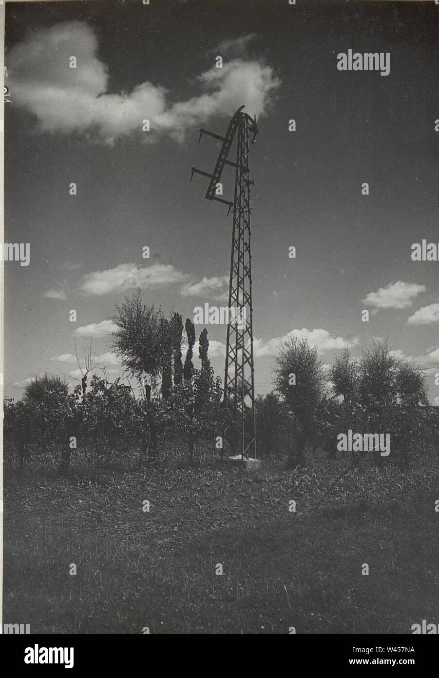 Gittermast hi-res stock photography and images - Alamy