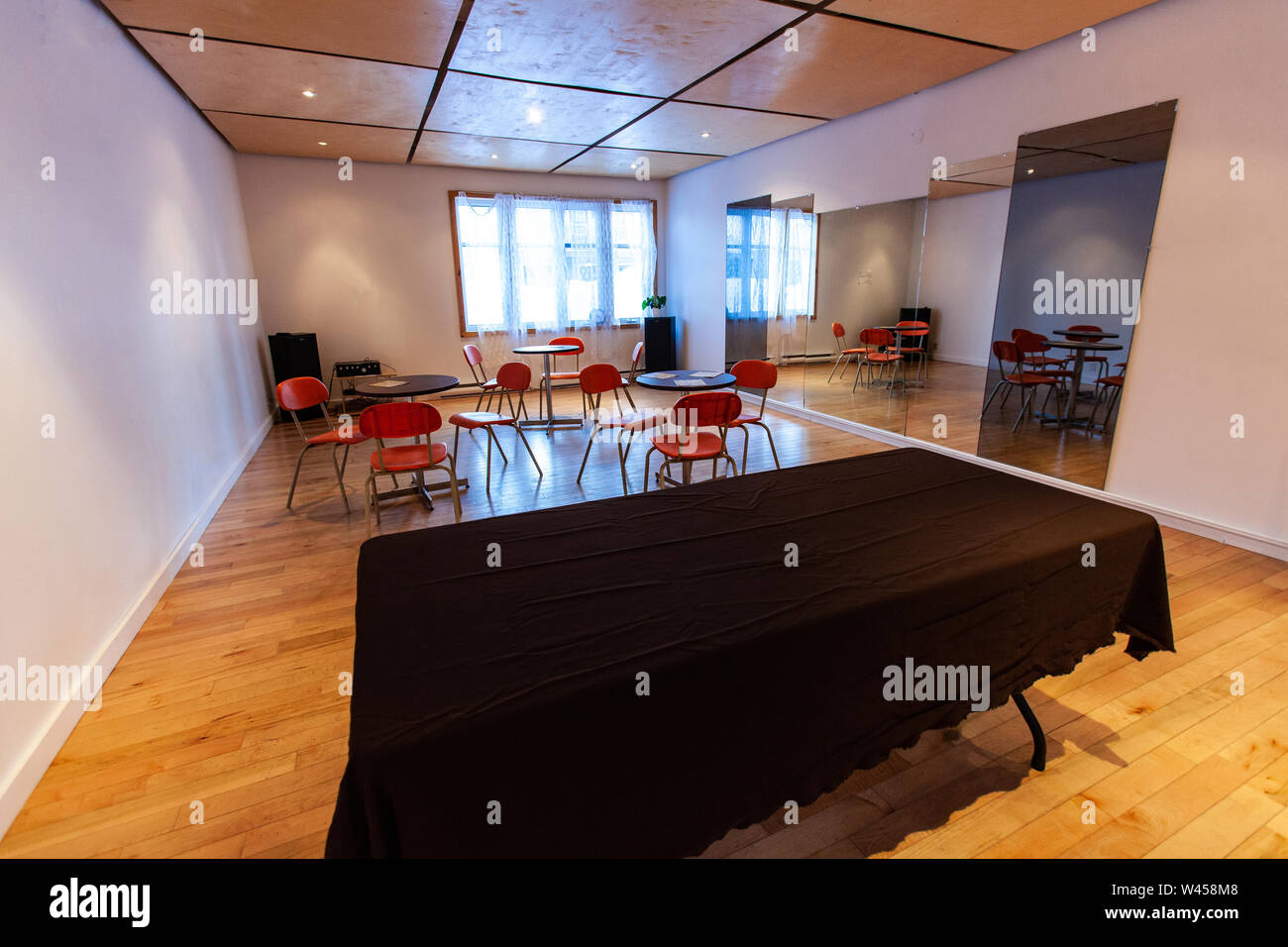 Community centre inside hi-res stock photography and images - Alamy