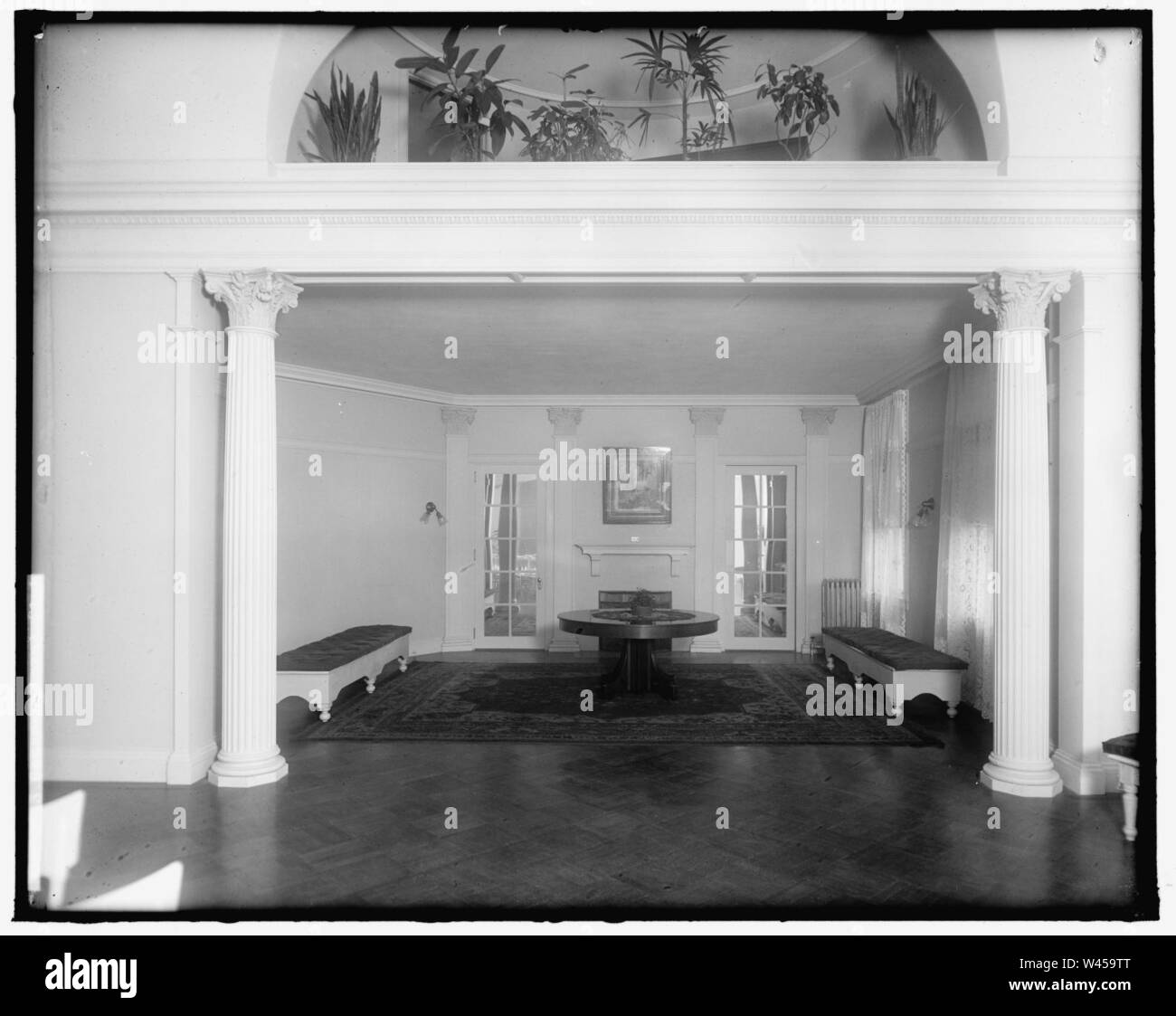 Vintage lobby Cut Out Stock Images & Pictures - Alamy