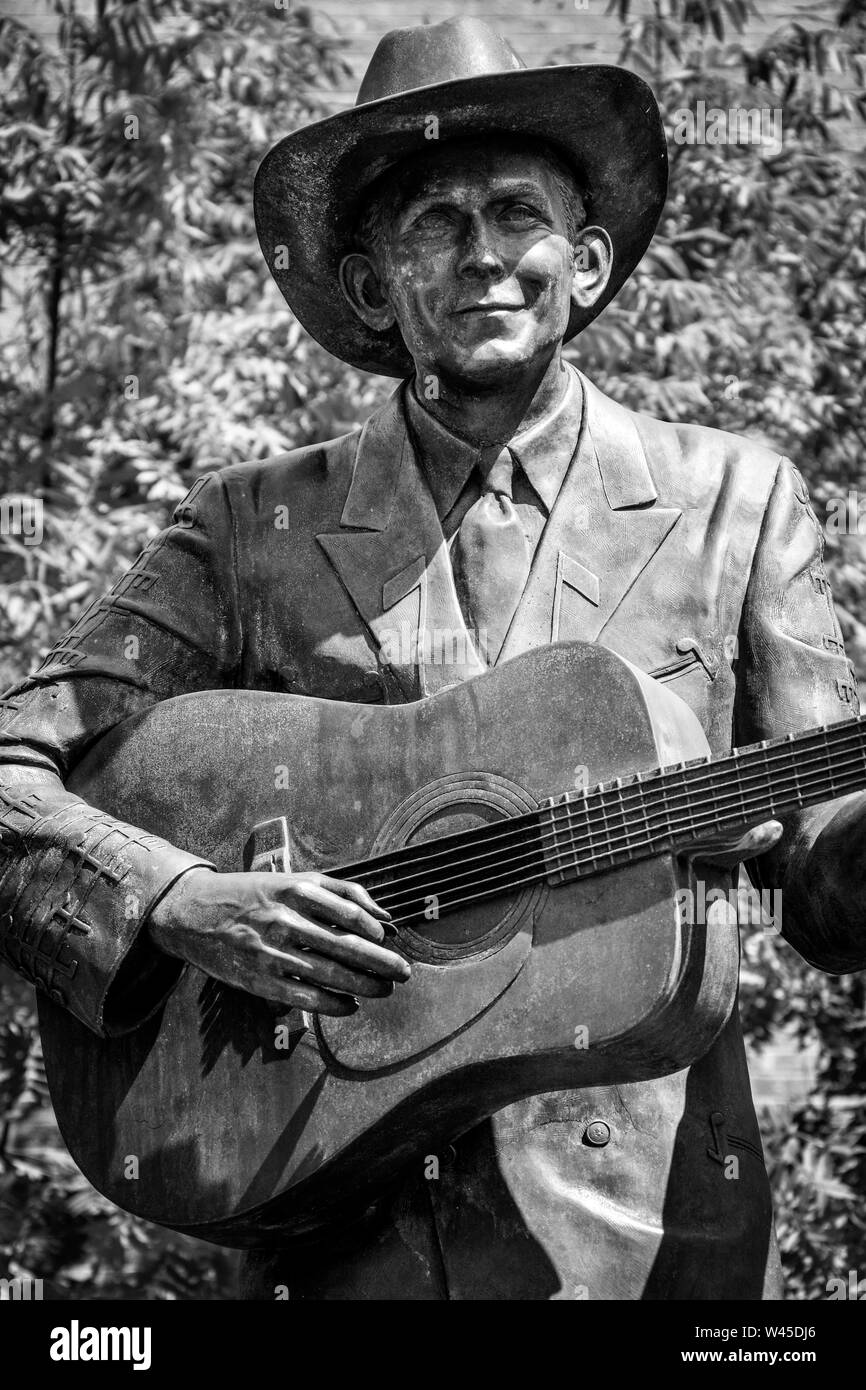 Hank Williams Statue High Resolution Stock Photography and Images - Alamy