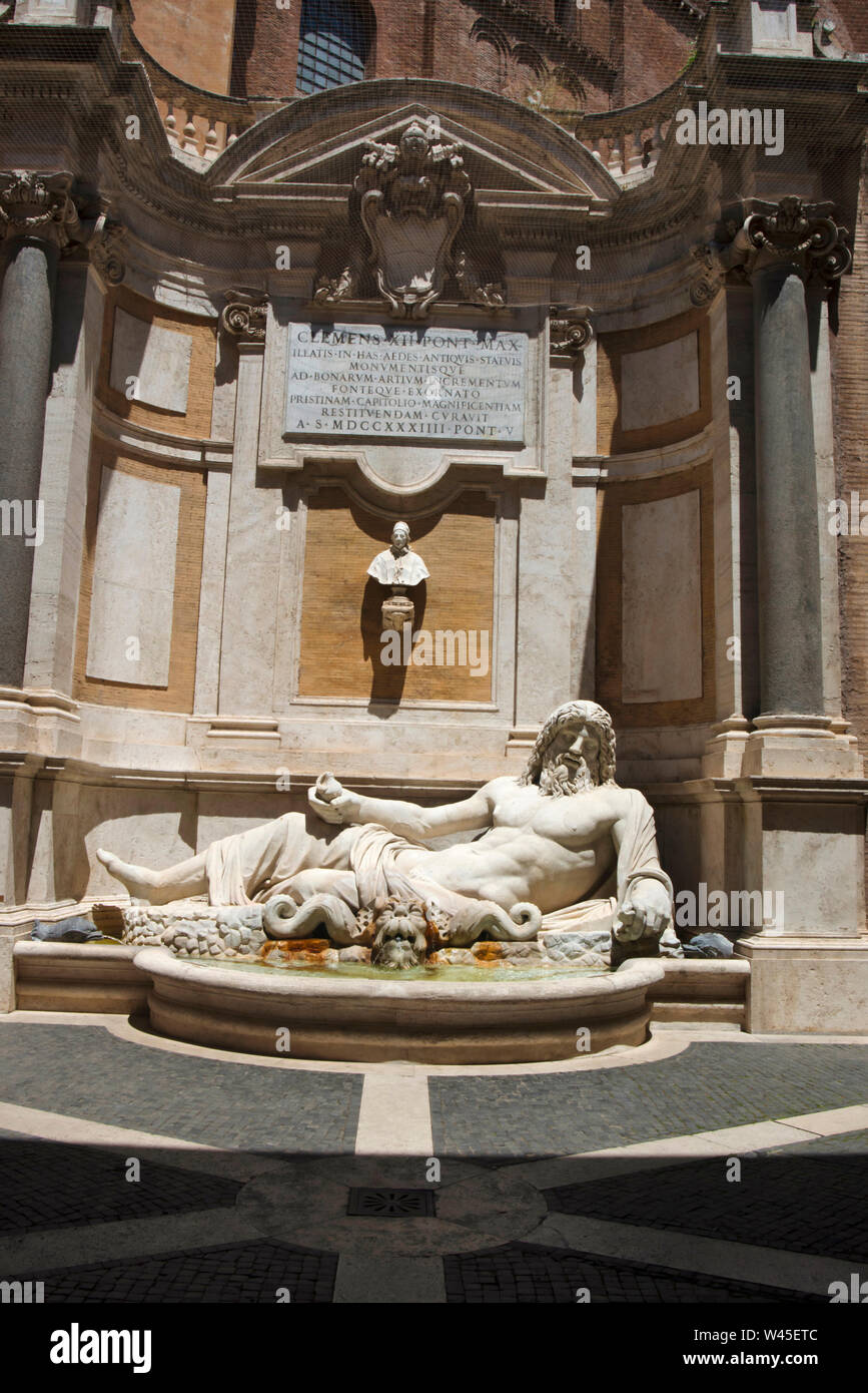 Statue of a reclining priest, Capitoline Museum, Rome Stock Photo - Alamy