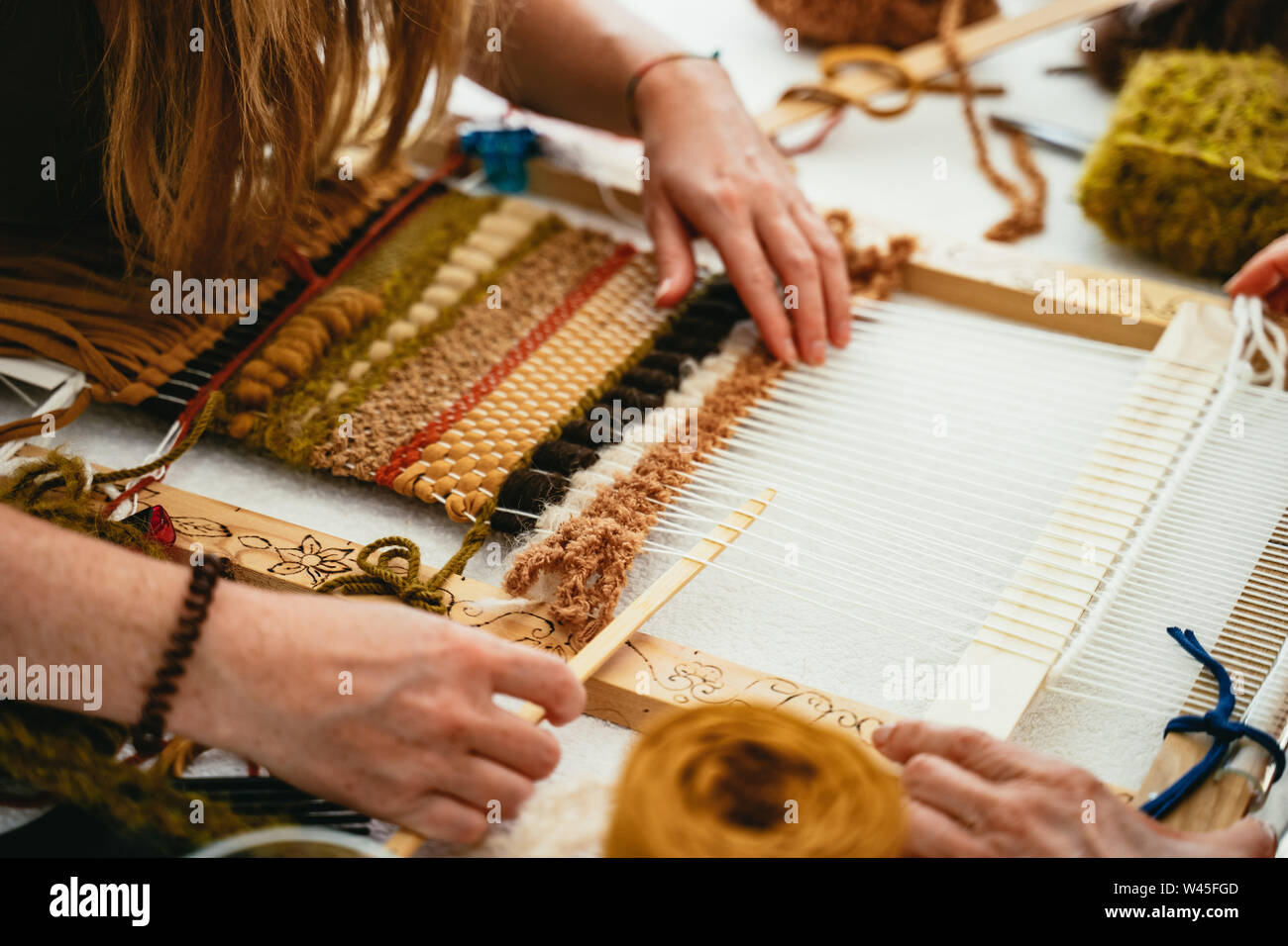 Tapestry weaving hi-res stock photography and images - Alamy