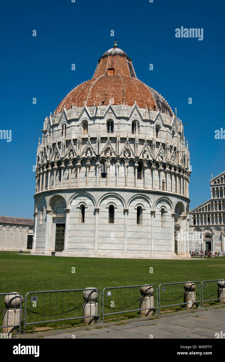 The leaning tower of pisa aerial hi-res stock photography and images ...
