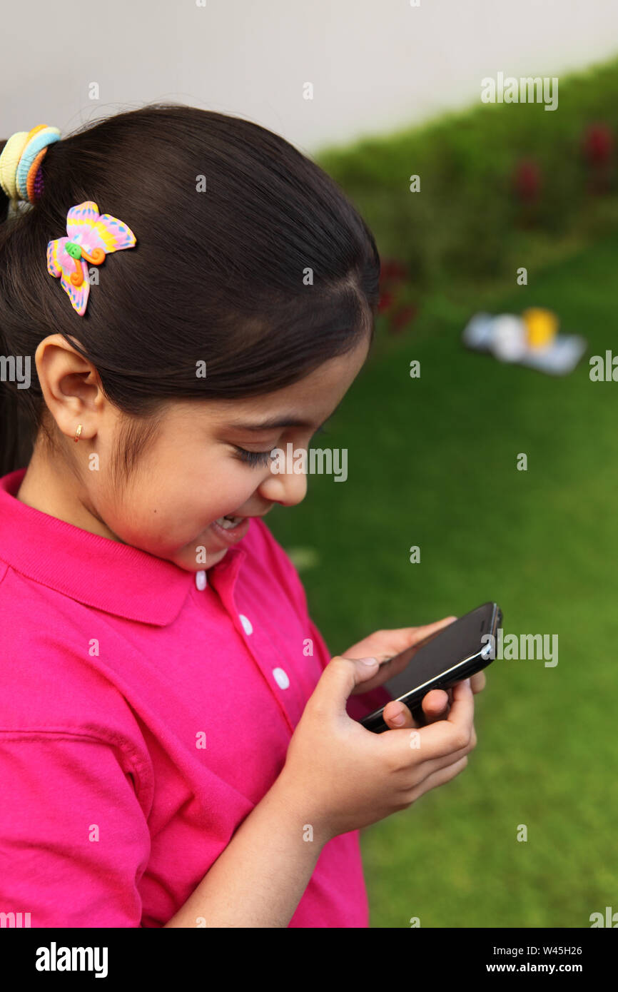 Mms text hi-res stock photography and images - Alamy