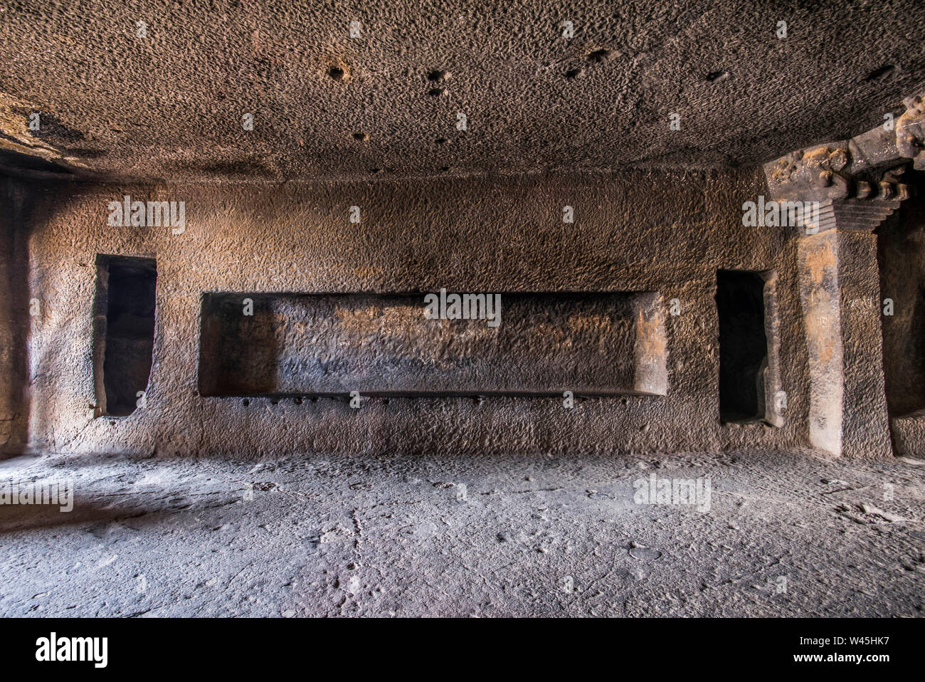 Monument niche hi-res stock photography and images - Alamy