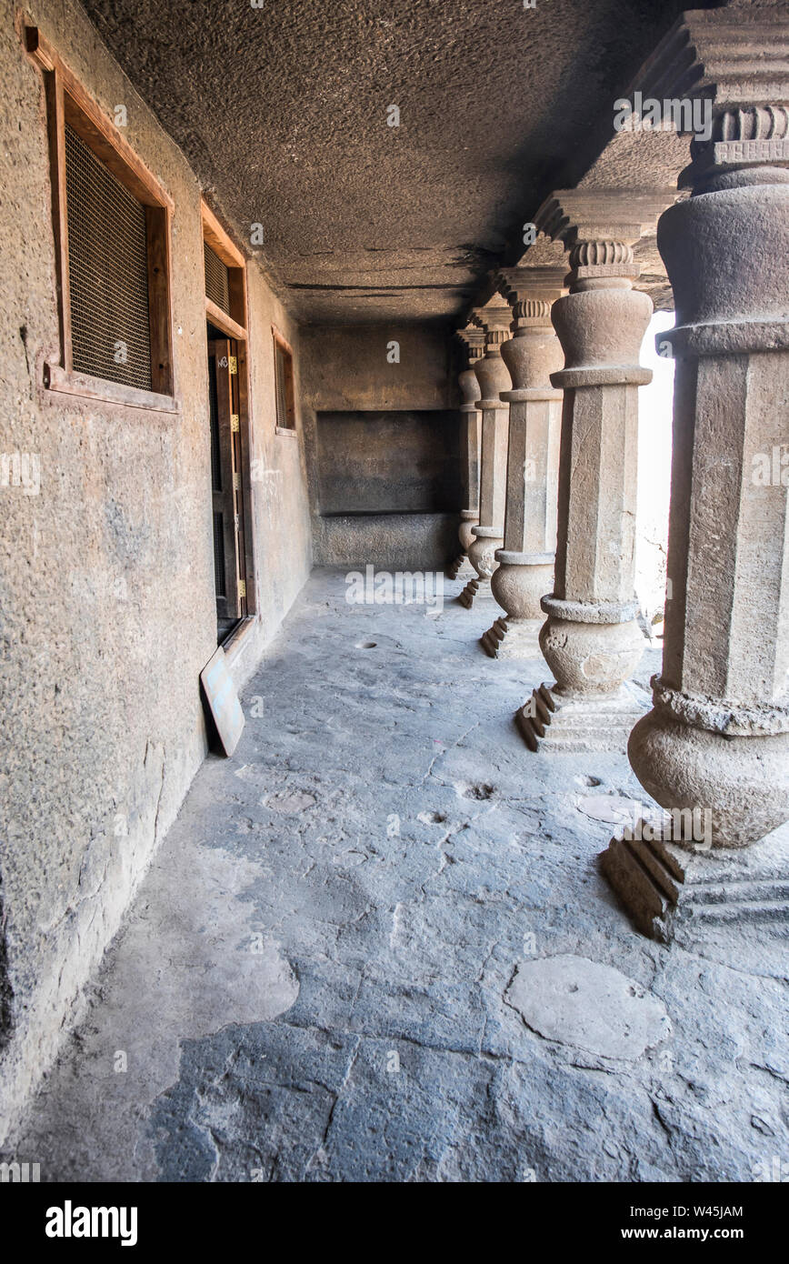 Cave 20, Pillared verandah with a niche on the right instead of a ...