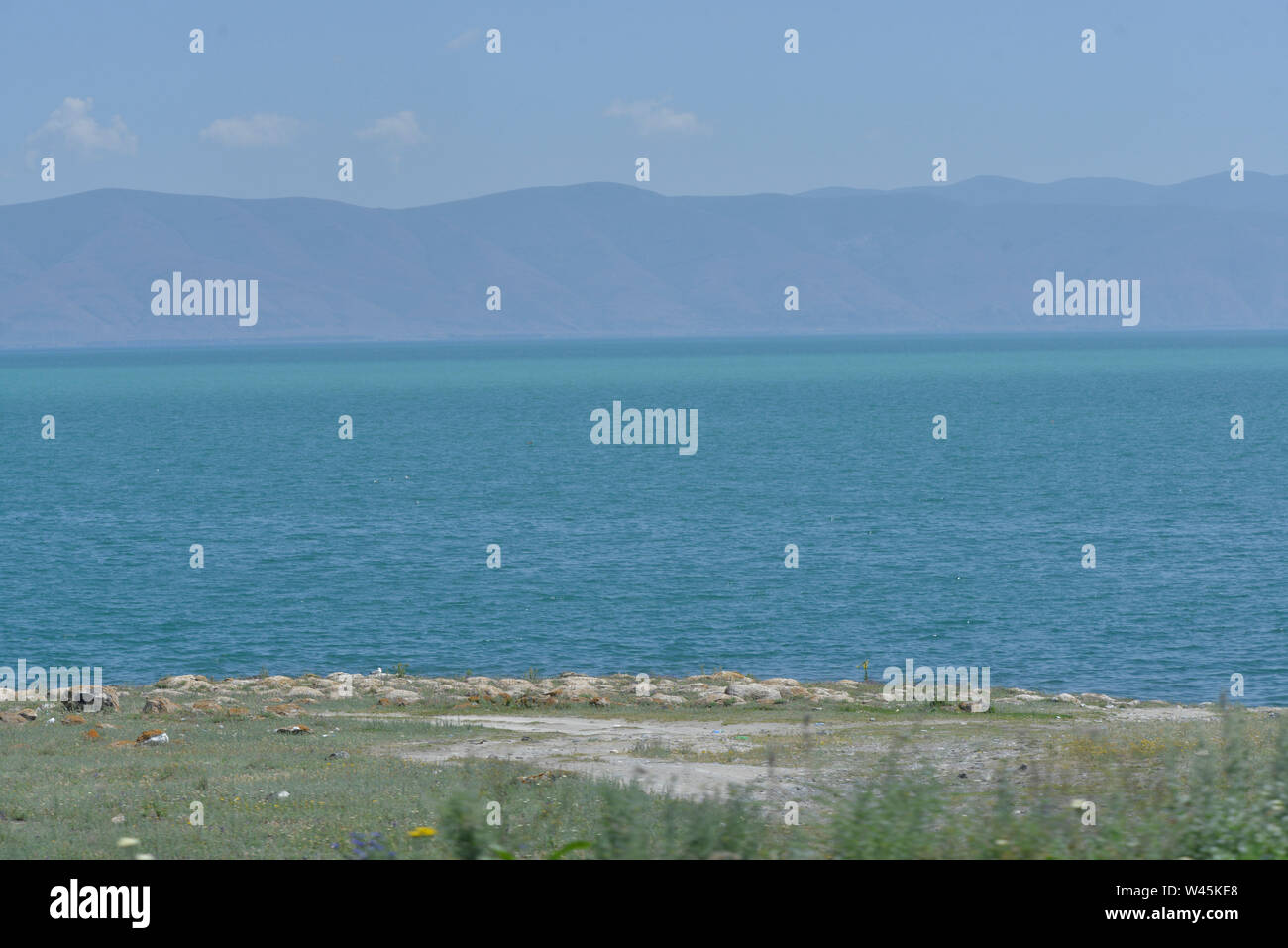 Plastic pollution in lakes hi-res stock photography and images - Alamy