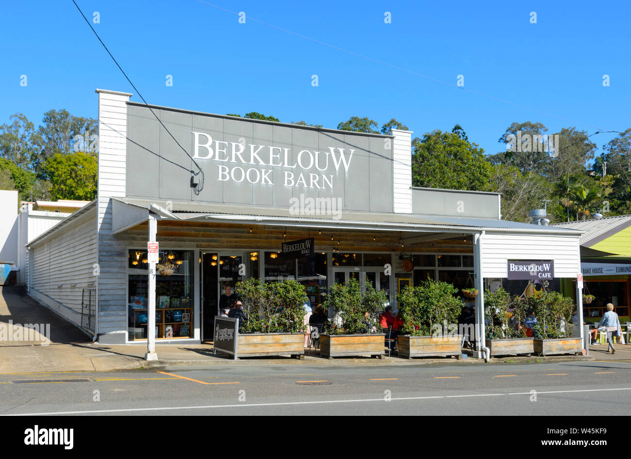 The renowned Berkelouw Book Barn bookshop in the main street of the ...