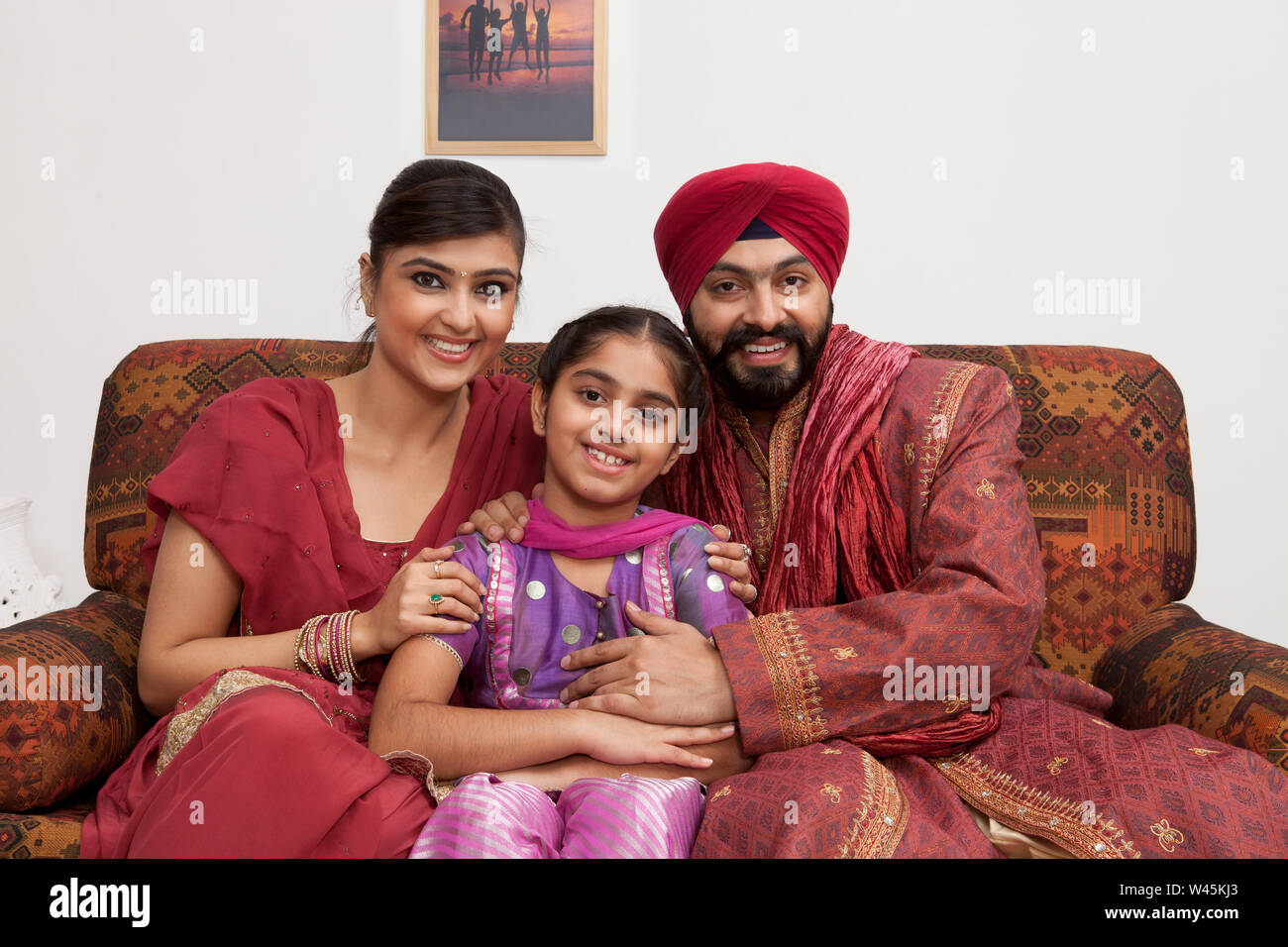 Portrait of a family smiling Stock Photo - Alamy