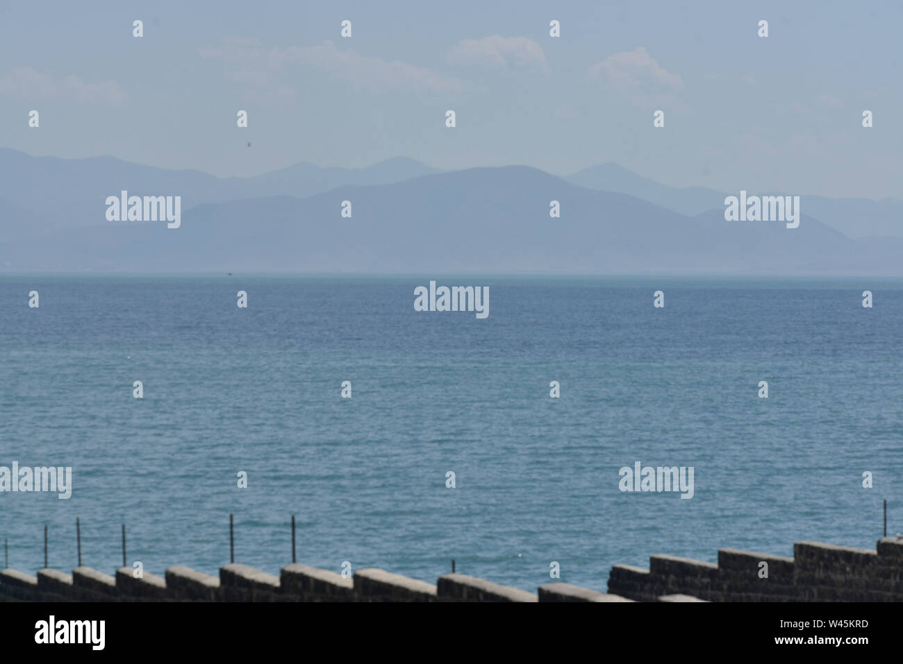 Plastic pollution in lakes hi-res stock photography and images - Alamy