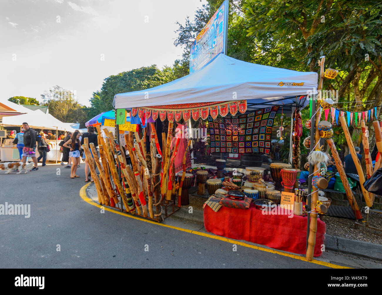 Indigenous people markets hi-res stock photography and images - Alamy