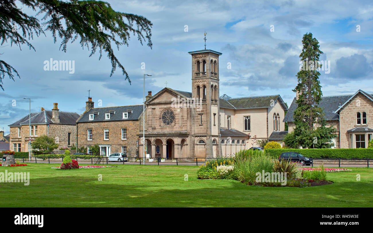 FORRES MORAY SCOTLAND ST JOHNS CHURCH VICTORIA ROAD IN SUMMER Stock ...