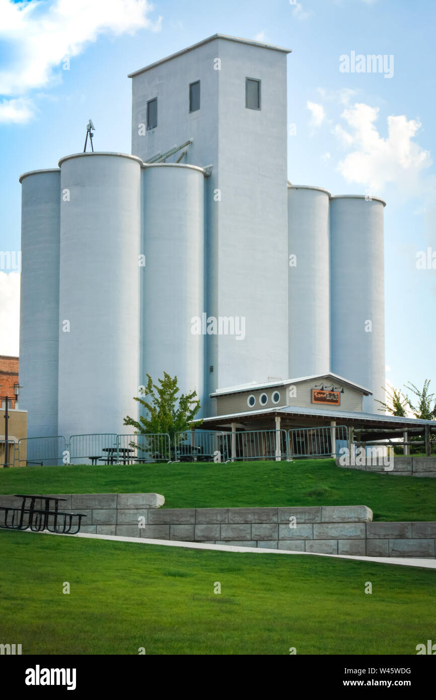 Agriculture buildings and Vintage grain silos in front of the "SanBar ...